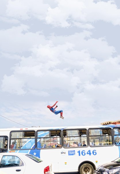 Spider-Man Busetero, sin permiso en el Malecón 2000 de Guayaquil tras ...