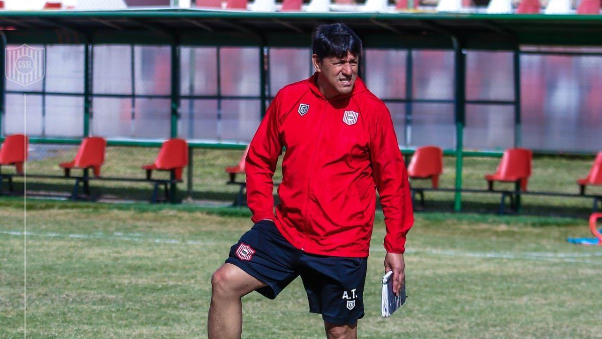 Héctor Blanco: “Cuídense del juego aéreo de Paraguay”
