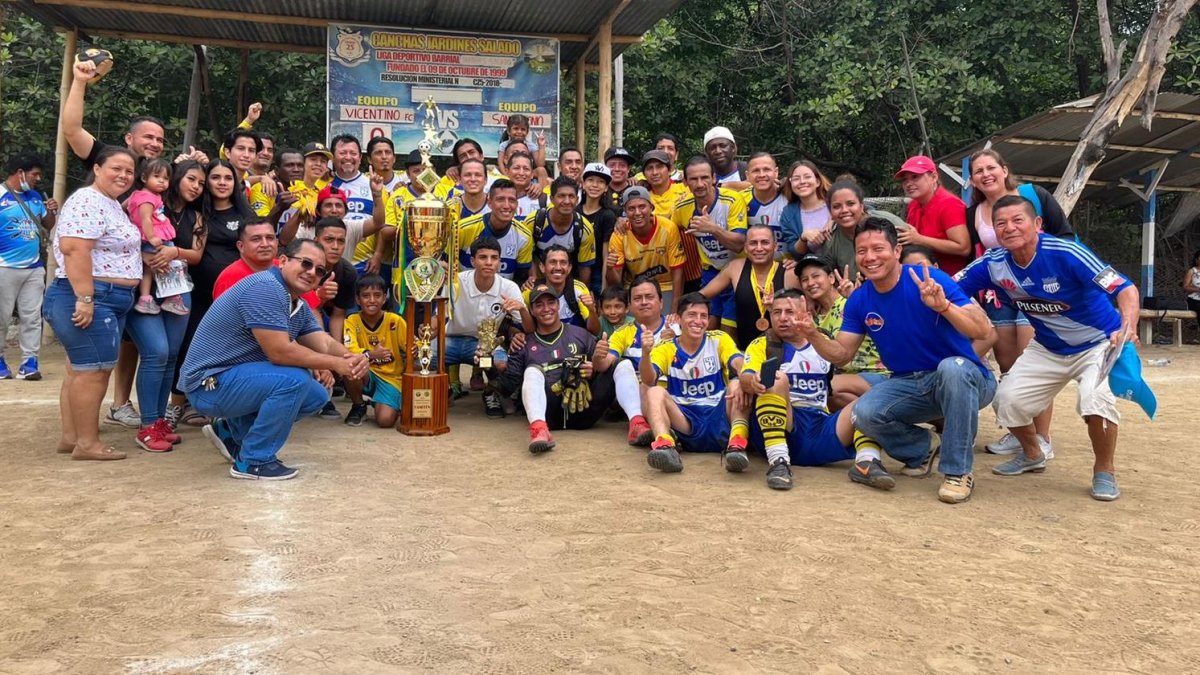 Fútbol barrial: Vicentinos campeones