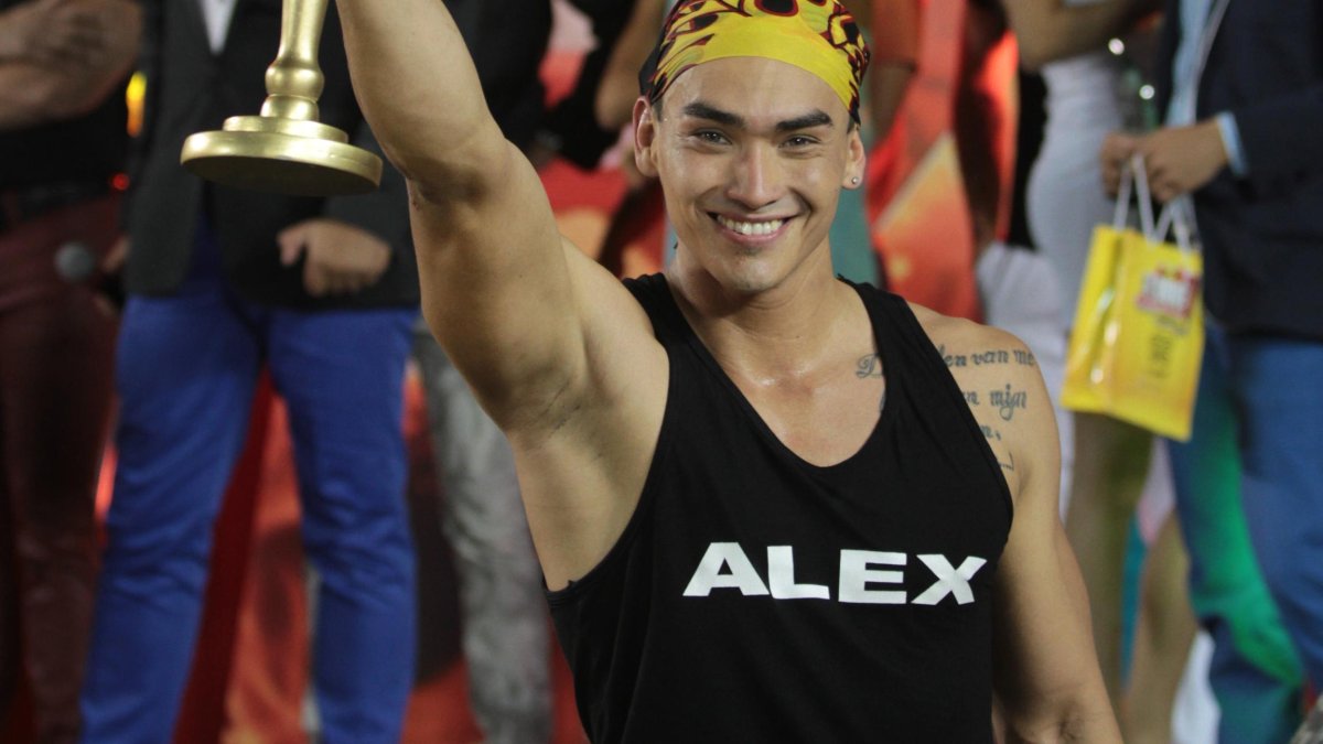 Video: Las imágenes inéditas del sepelio de Álex ‘El León’ Paredes