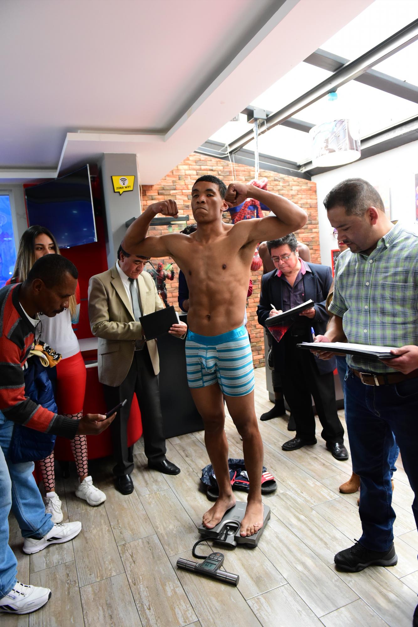 Boxeador Erick Bone, de regreso al ring