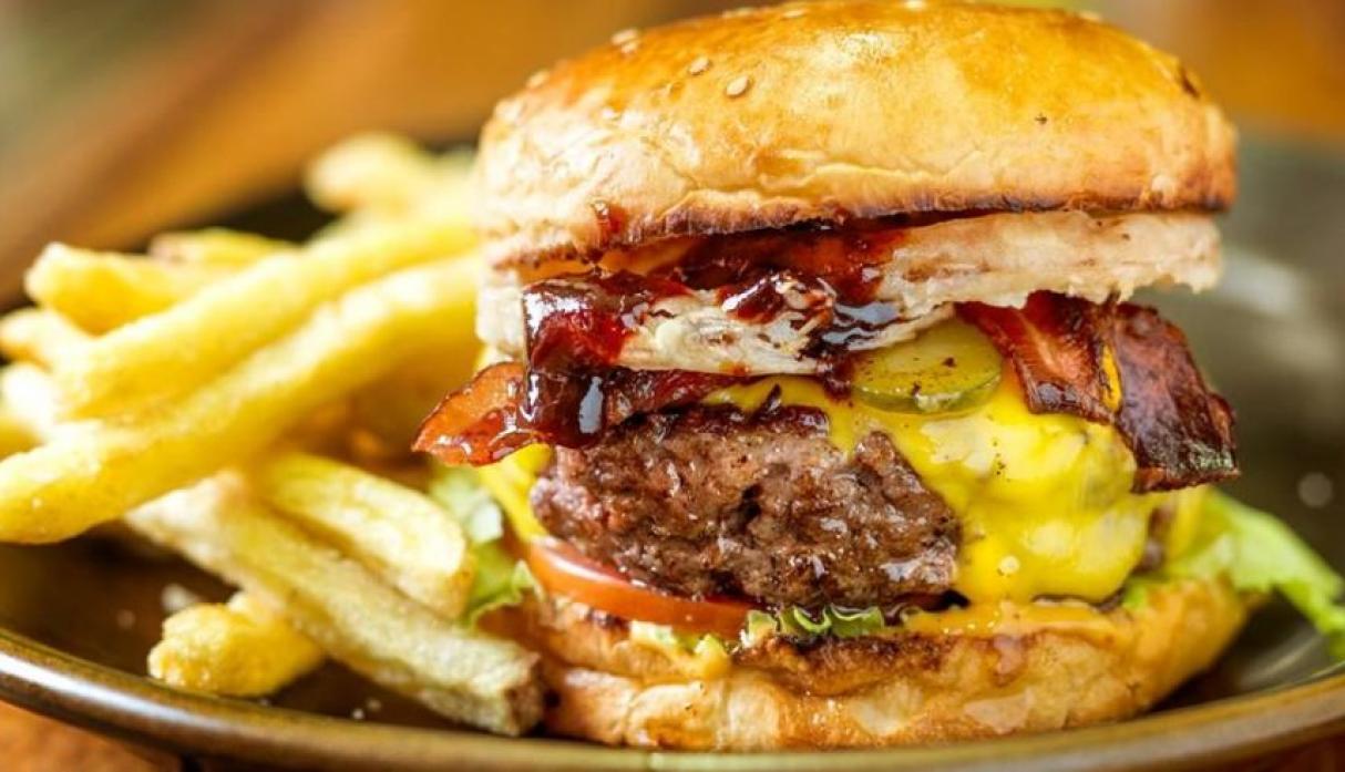 ¿Te atreverías a probar platos con bacon por $1.000?