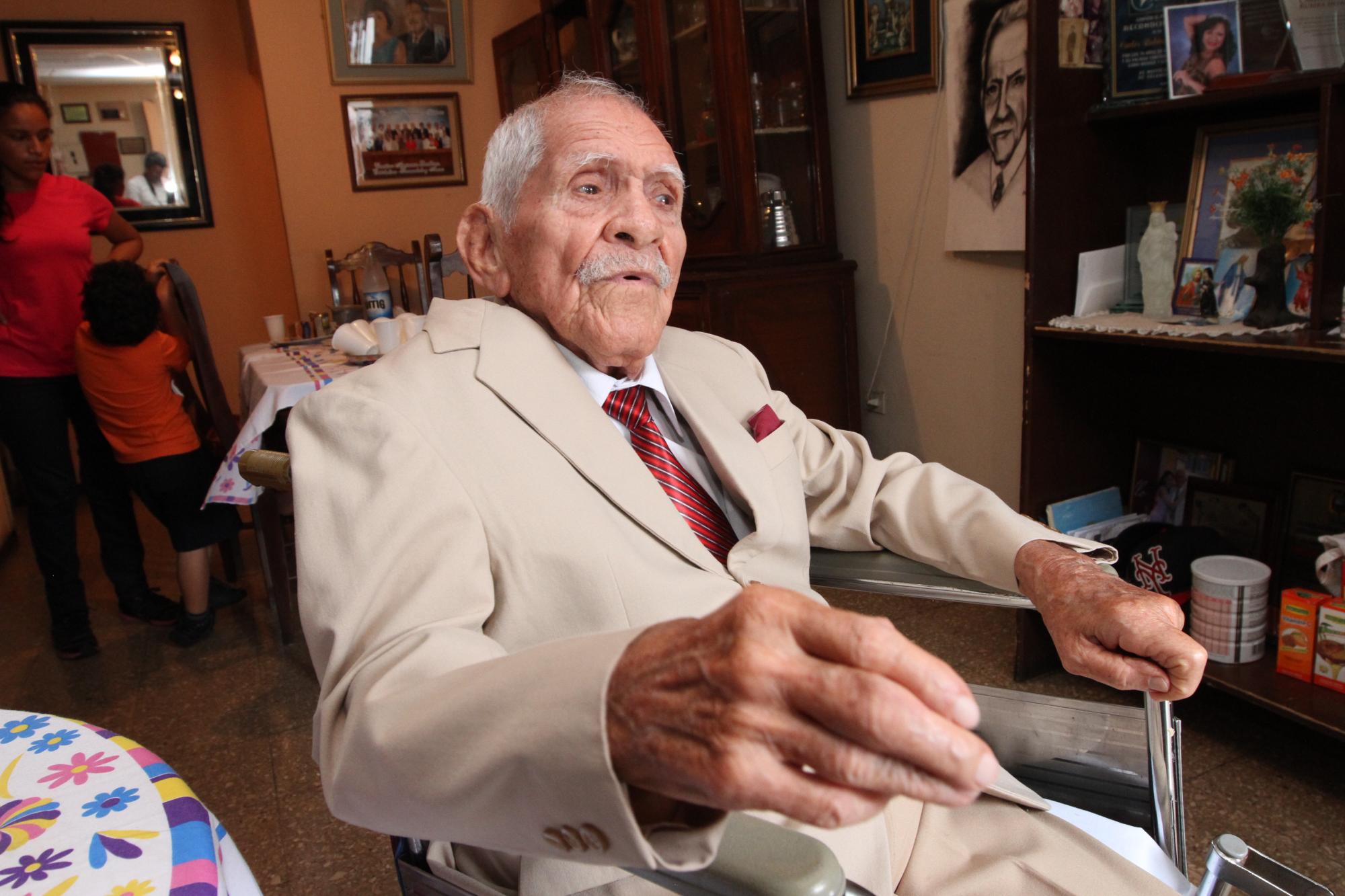 Carlos Rubira Infante, inmortalizado