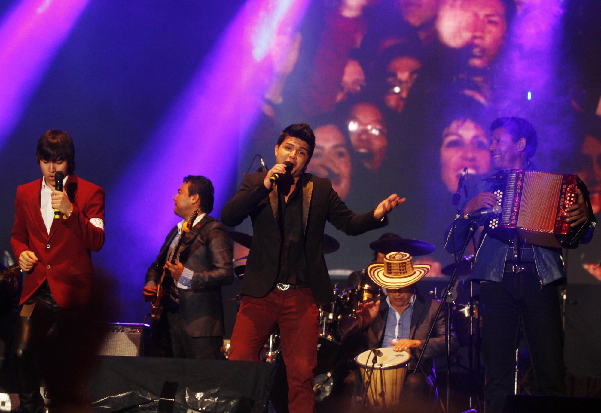 Dubán Bayona de gira musical por el país