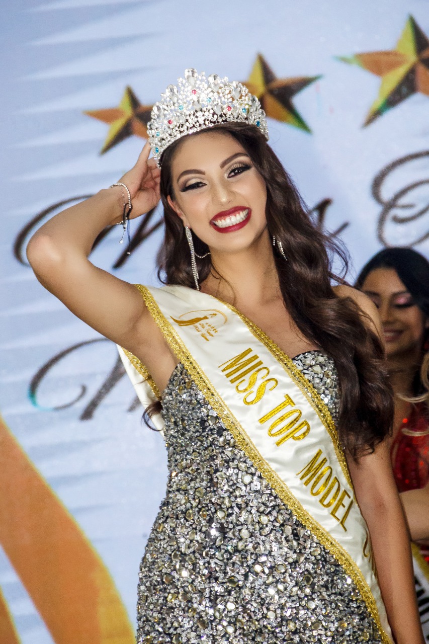 Andrea Dávila es la nueva Miss Top Model Ecuador