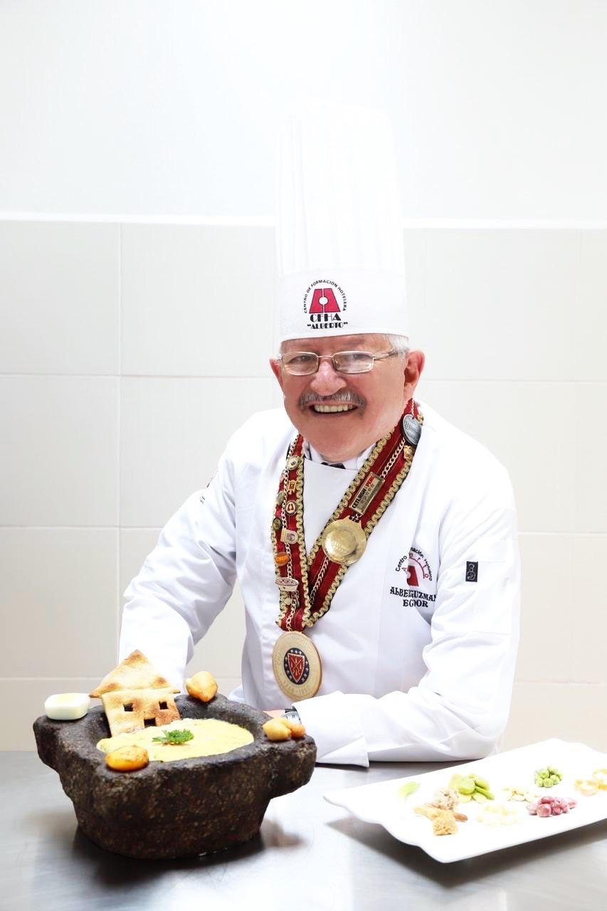 Alberto Guzmán, 38 años en la televisión... y va por más