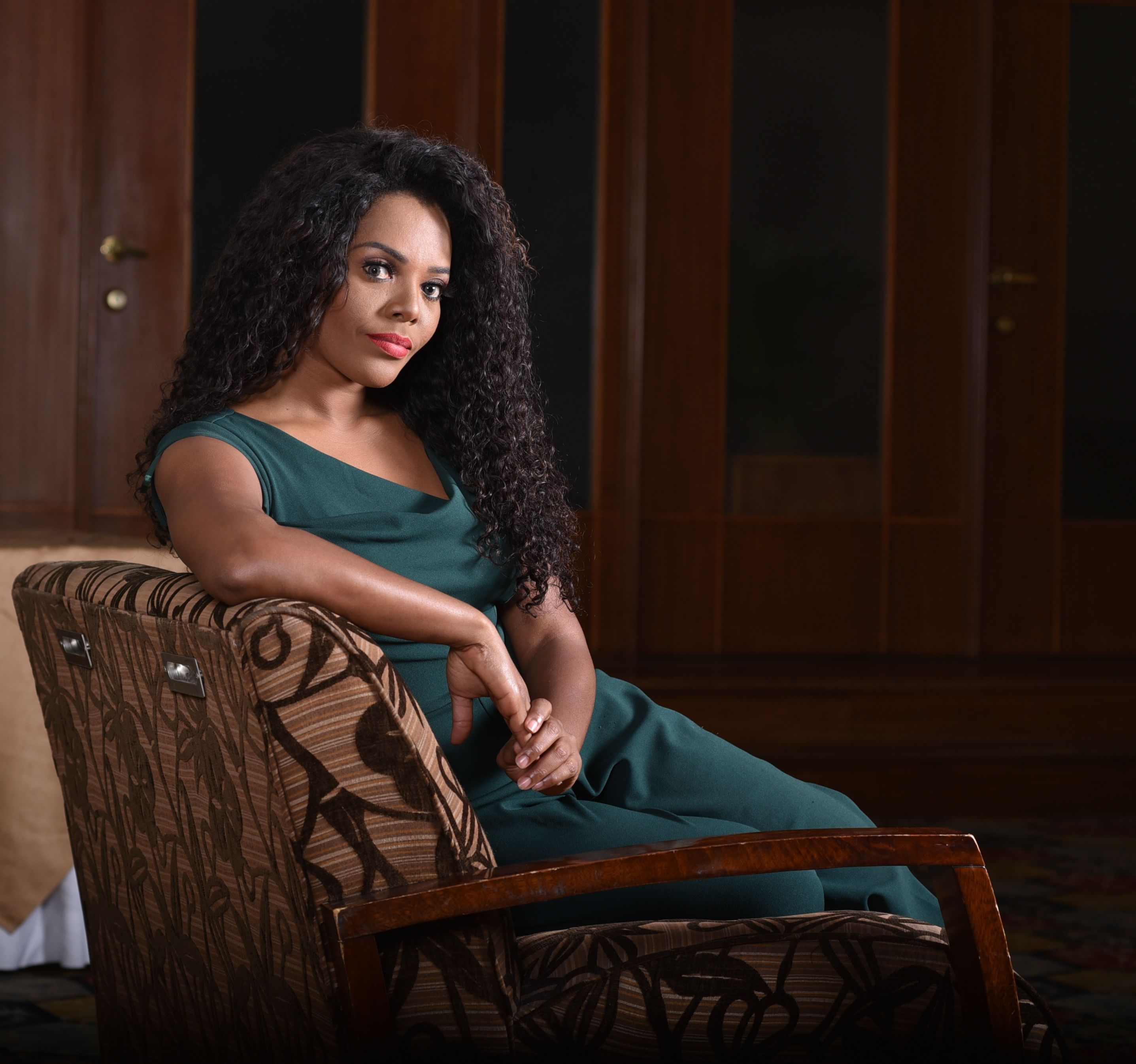 Hellen Quiñónez, un cofre lleno de sorpresas