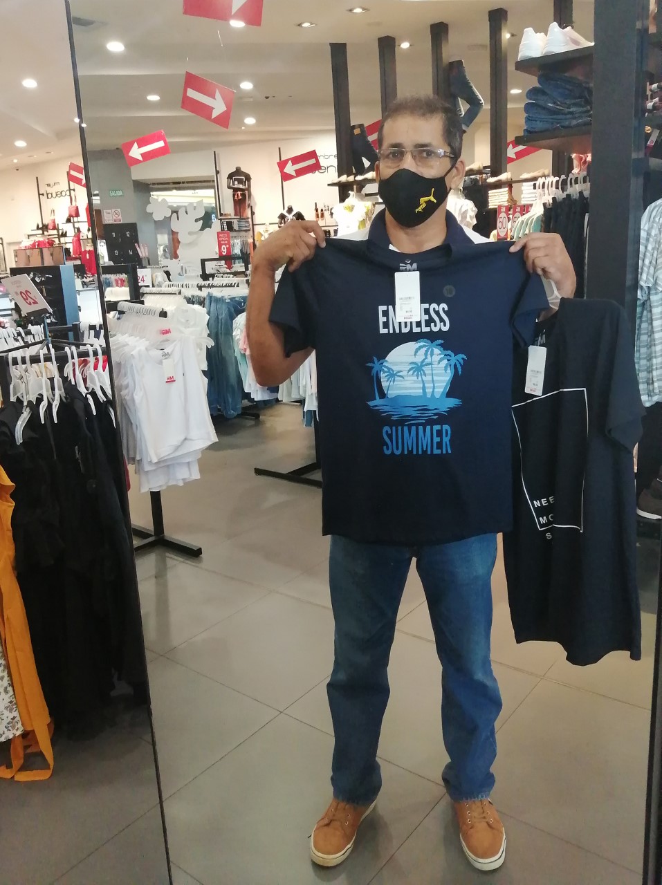 Gracias a EXTRA, Kari y Ashley compraron "ropa chévere para papá"