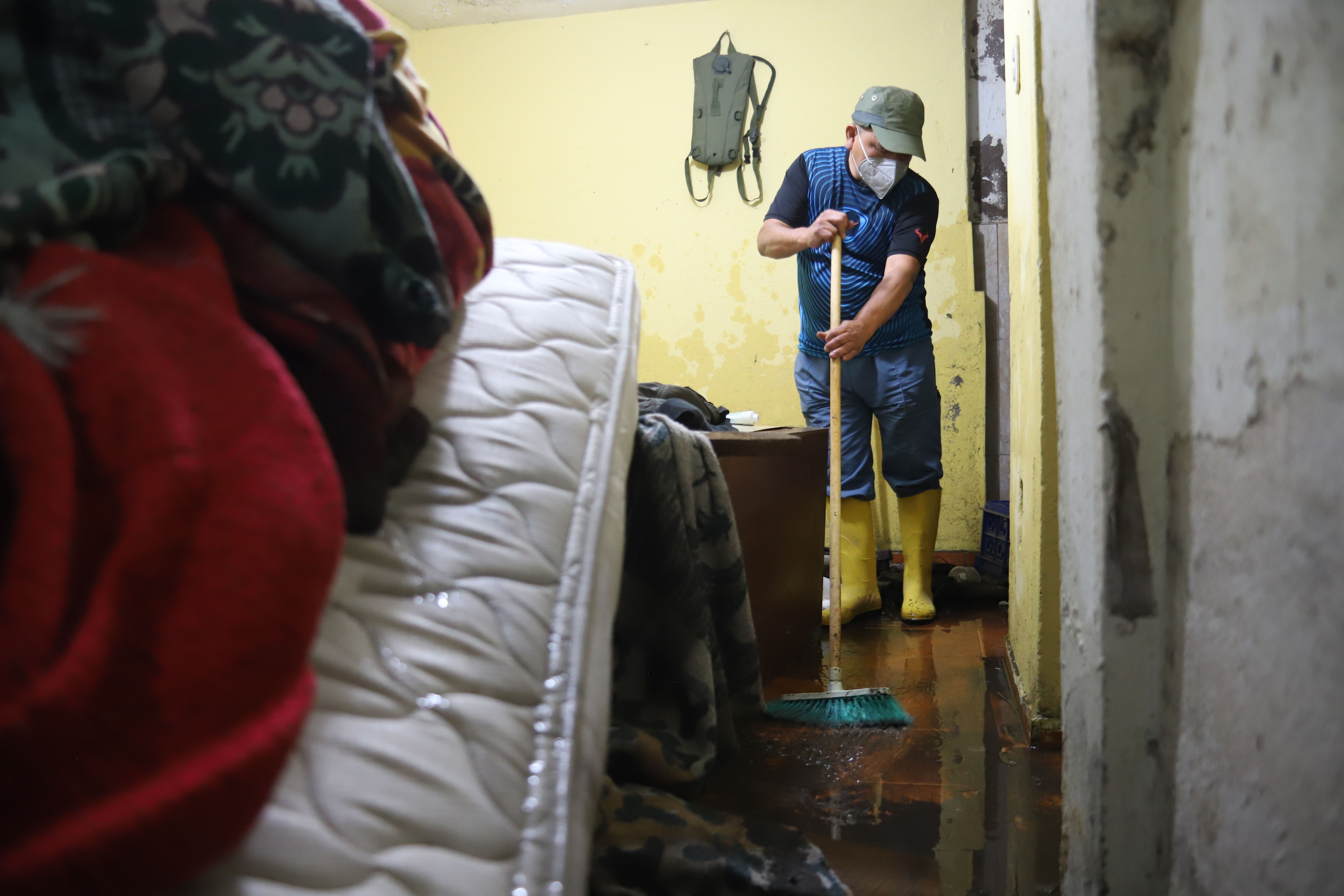 En Quito: ¡Lluvia intrusa!