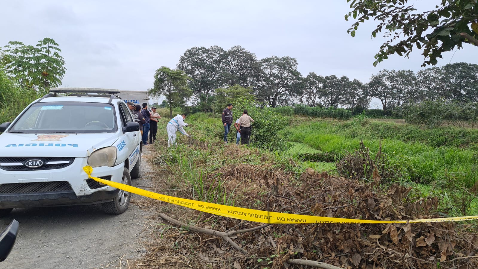 Milagro: Lanzaron cuerpo embalado a una zanja