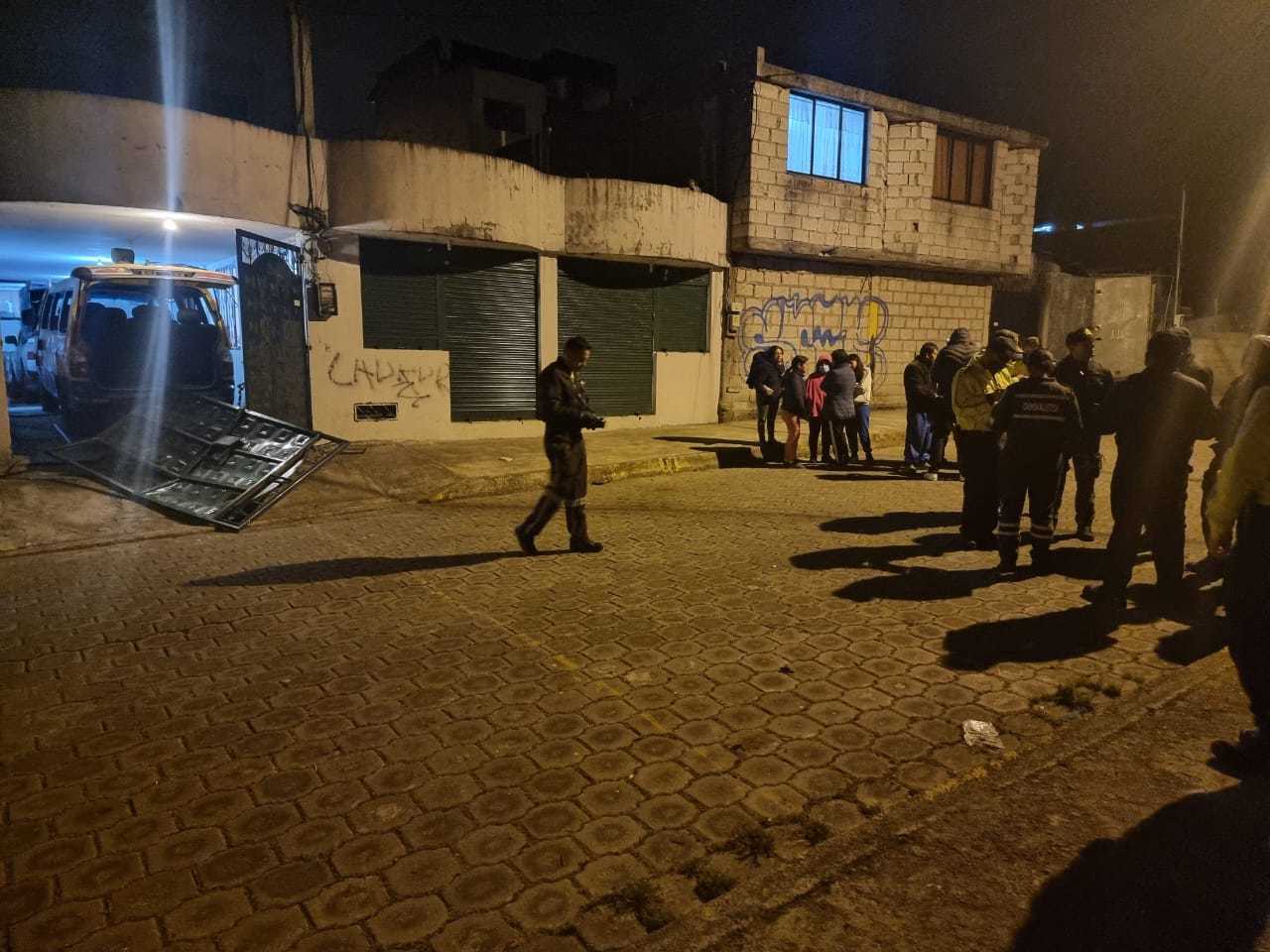 Quito | Bombazo sentimental: Artefacto explosivo detonó dentro de un garaje