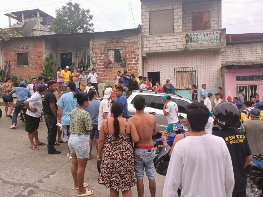 Los Ríos: Dieron bala a padre e hijo