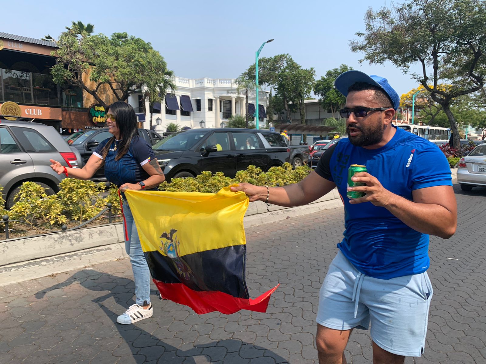 En las calles de Ecuador se celebra el triunfo de Catar