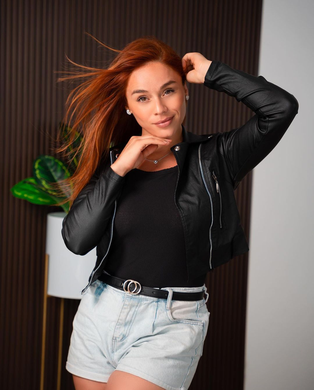 Fernanda Gallardo, sin hernia y con ‘chichis’ nuevas