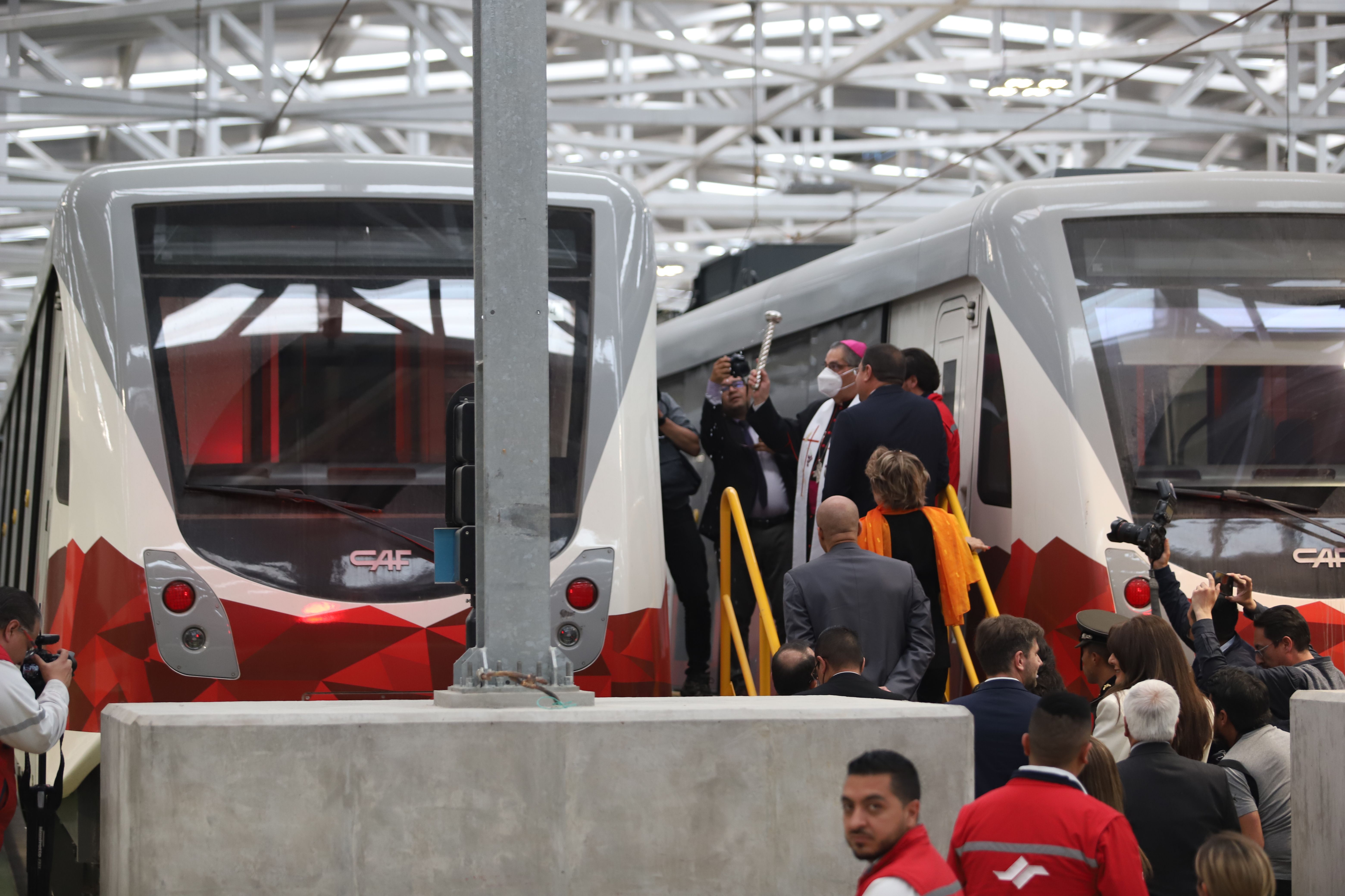 Metro de Quito: ¡Bautizo salado!