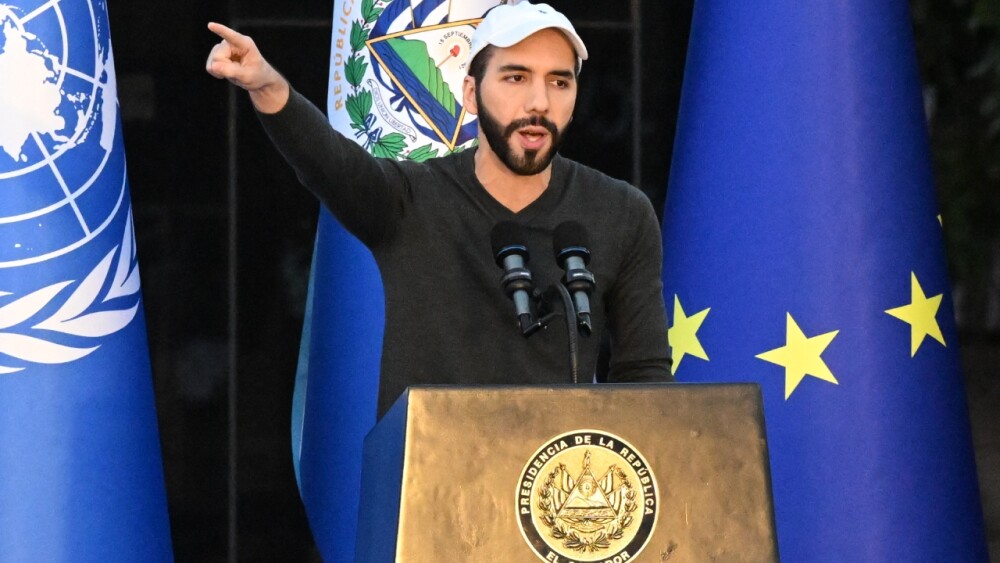 El Salvador: Nayib Bukele inaugura cárcel para unos 40.000 pandilleros