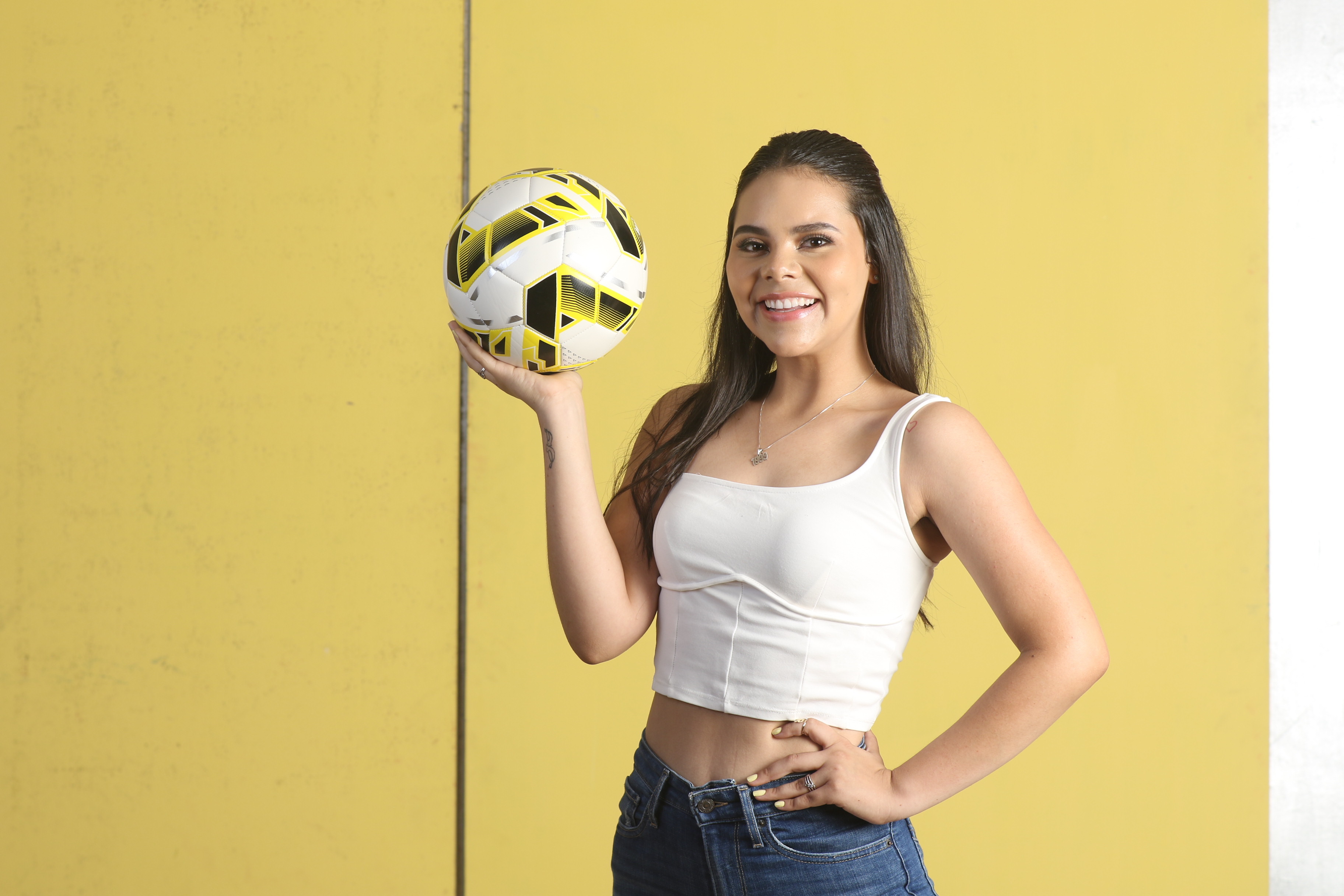 Romina Riera: “No confundan, soy cordial no coqueta”