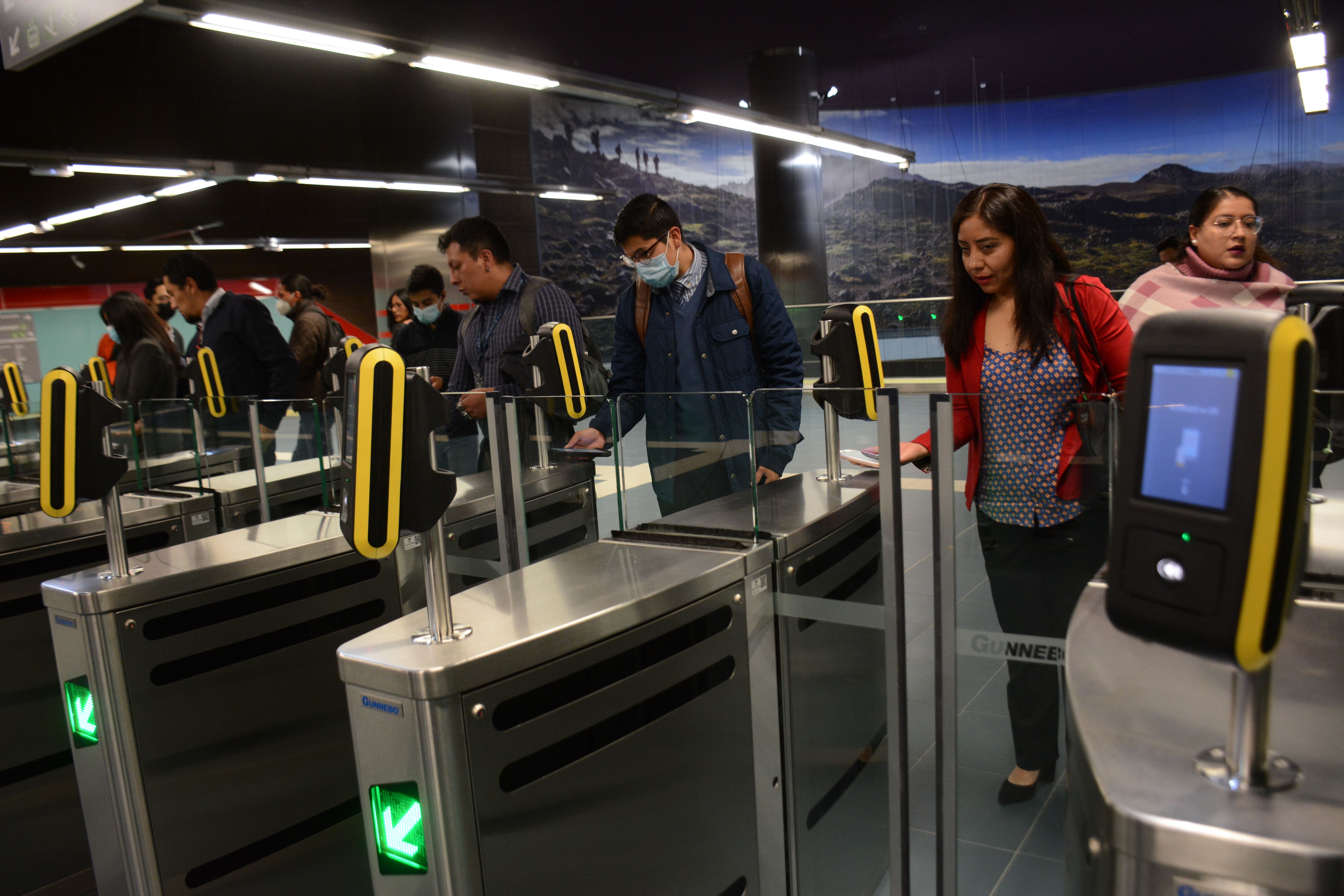 El Metro de Quito todavía con tardanzas