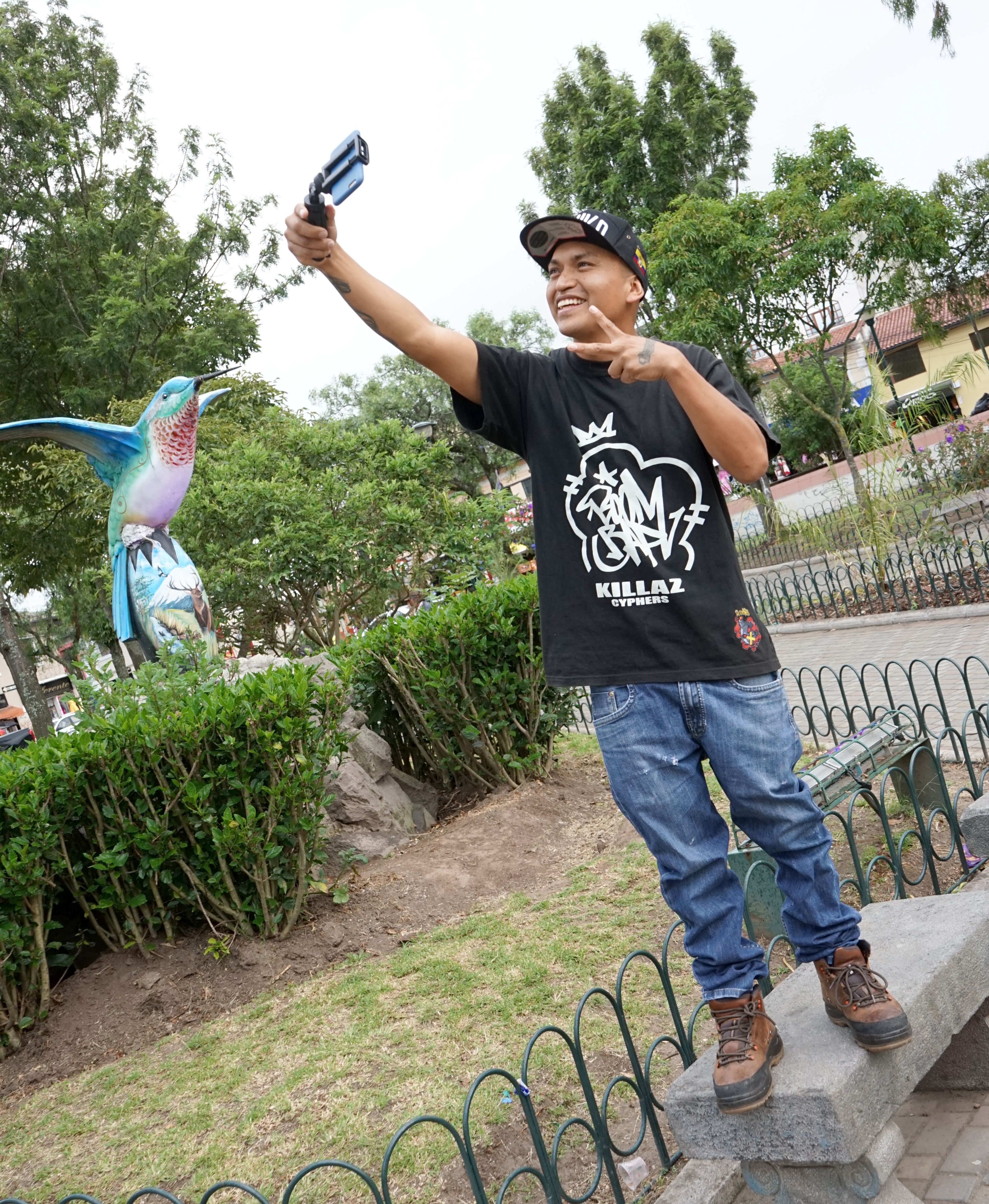 El influencer que vive del pajarito