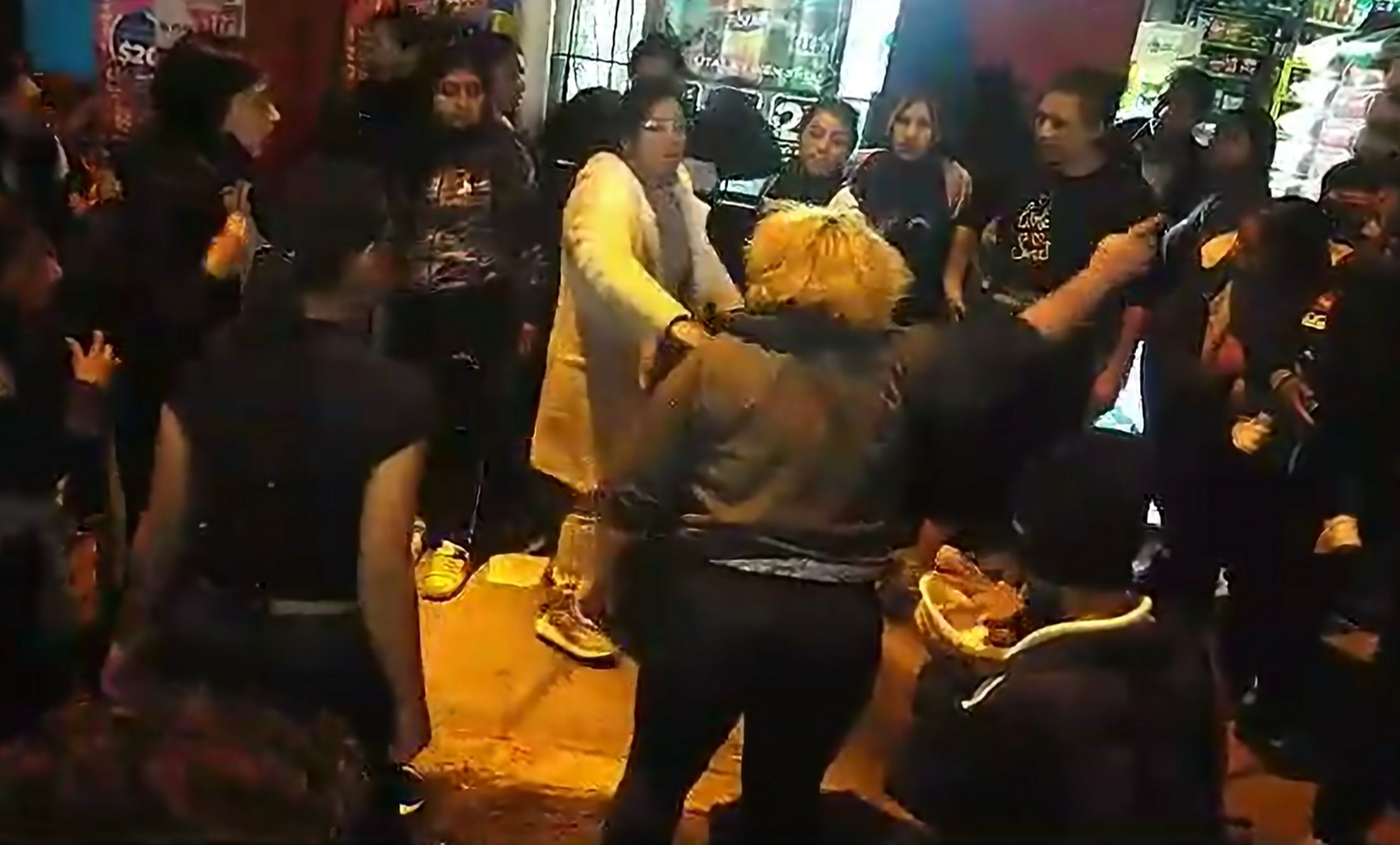 Quito: No hay asfalto hasta segunda orden