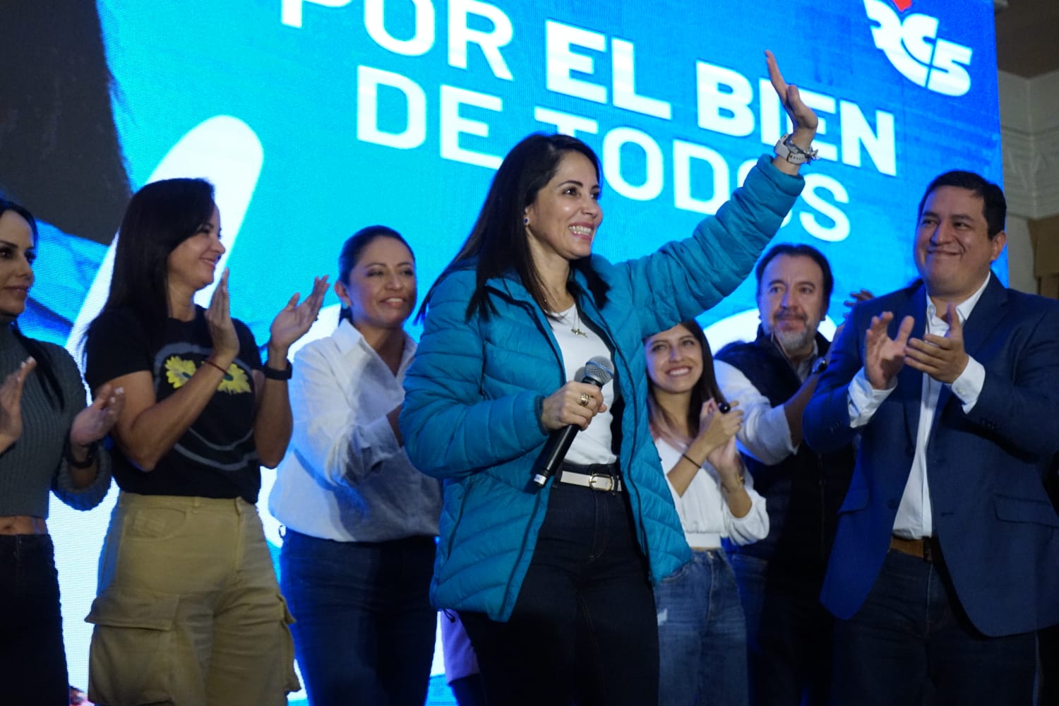 Luisa González felicita a Daniel Noboa por ser el presidente electo y ...