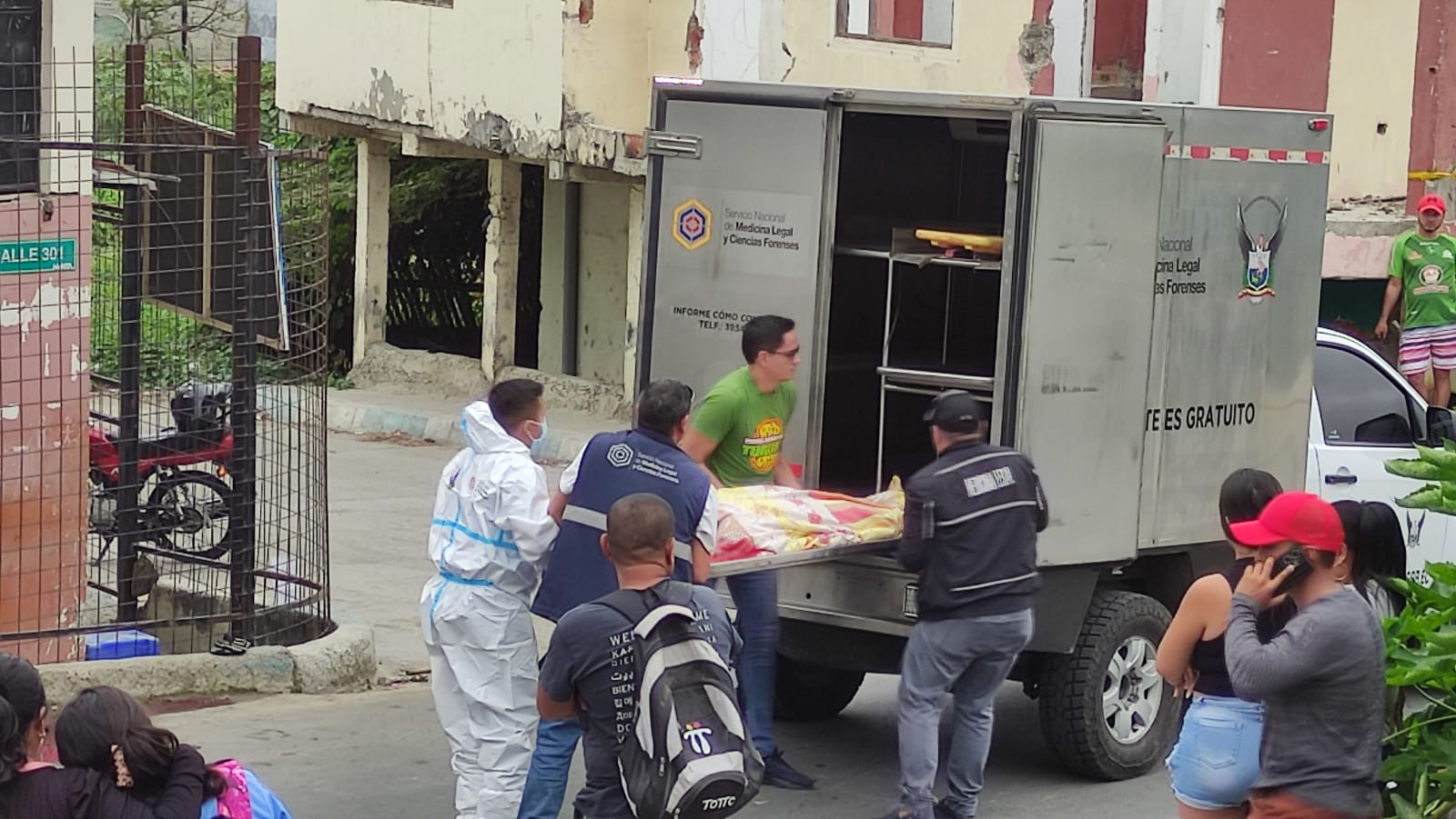 Manabí: Mujer fue asesinada después de dejar su hija en la escuela, en ...