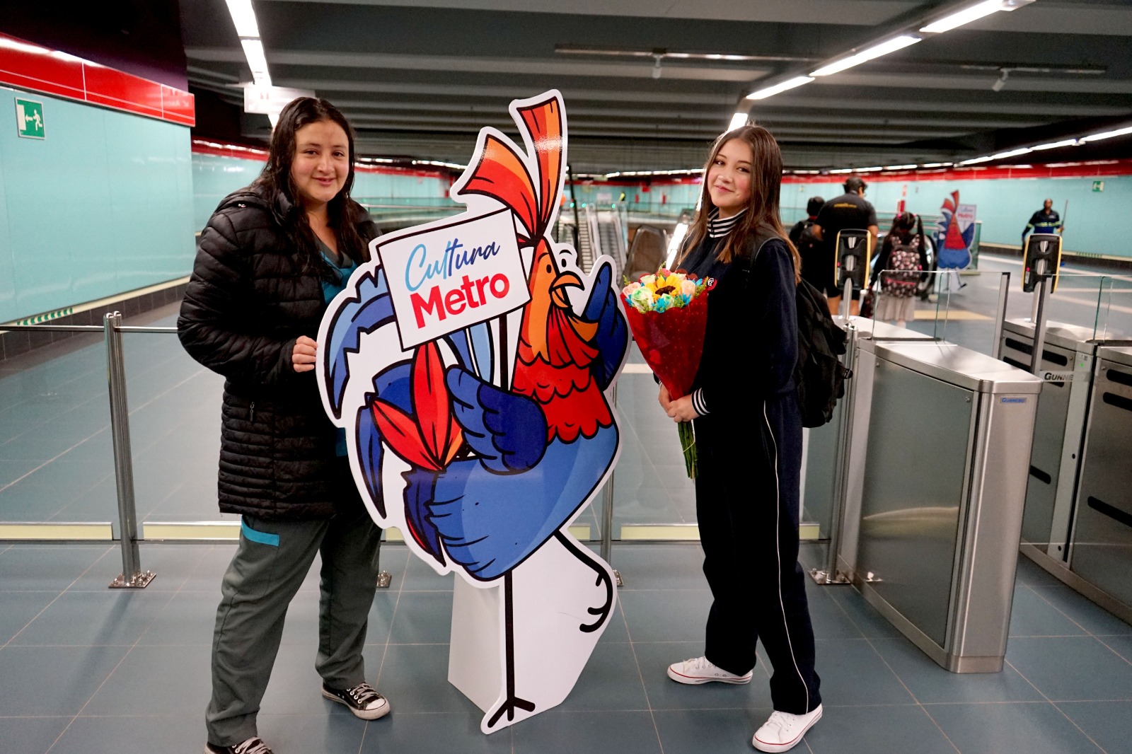 Metro de Quito: La razón por la que un gallo es su símbolo oficial ...