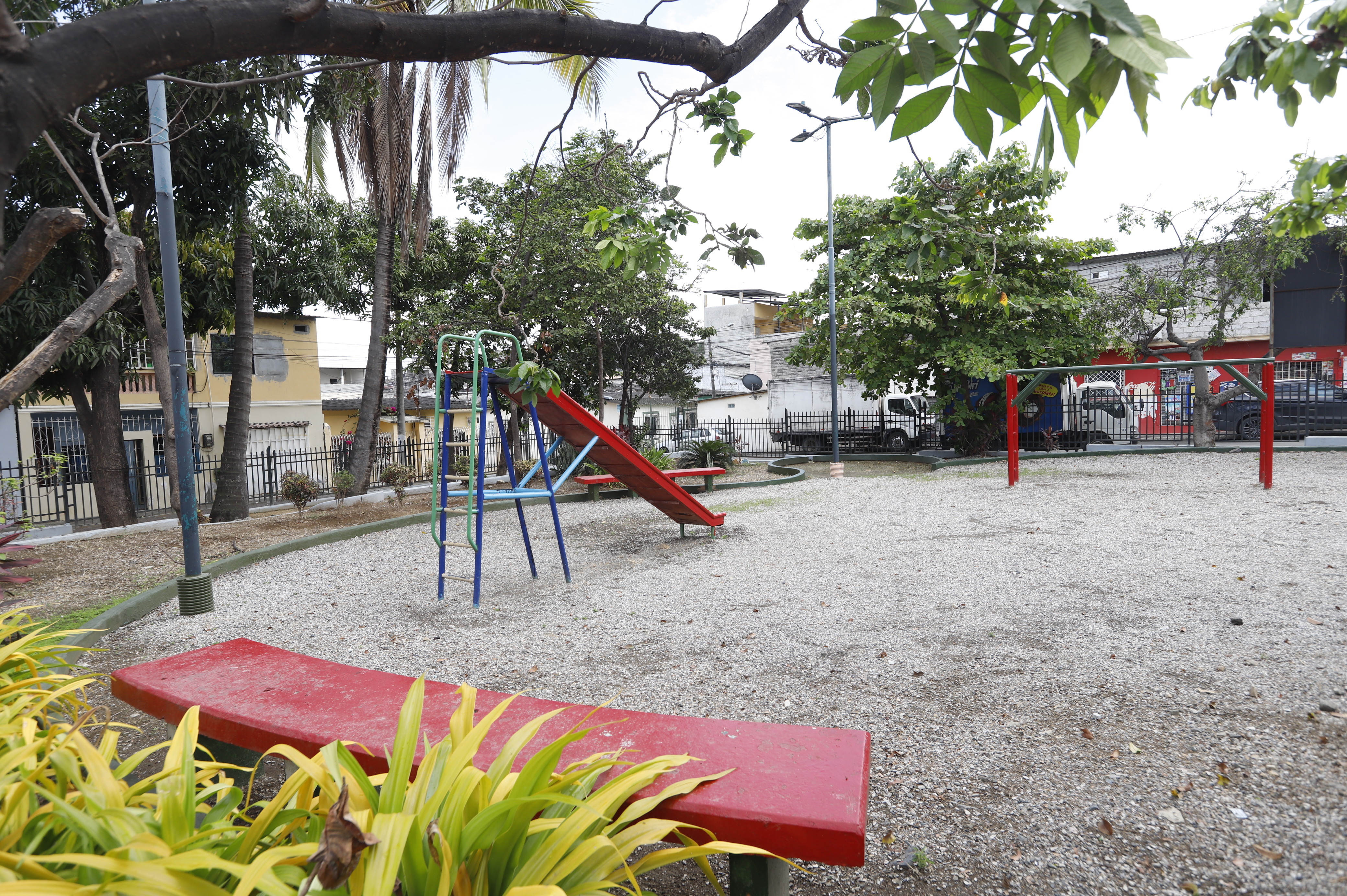 El drama de Jesús: el niño que perdió una mano por un explosivo en un ...