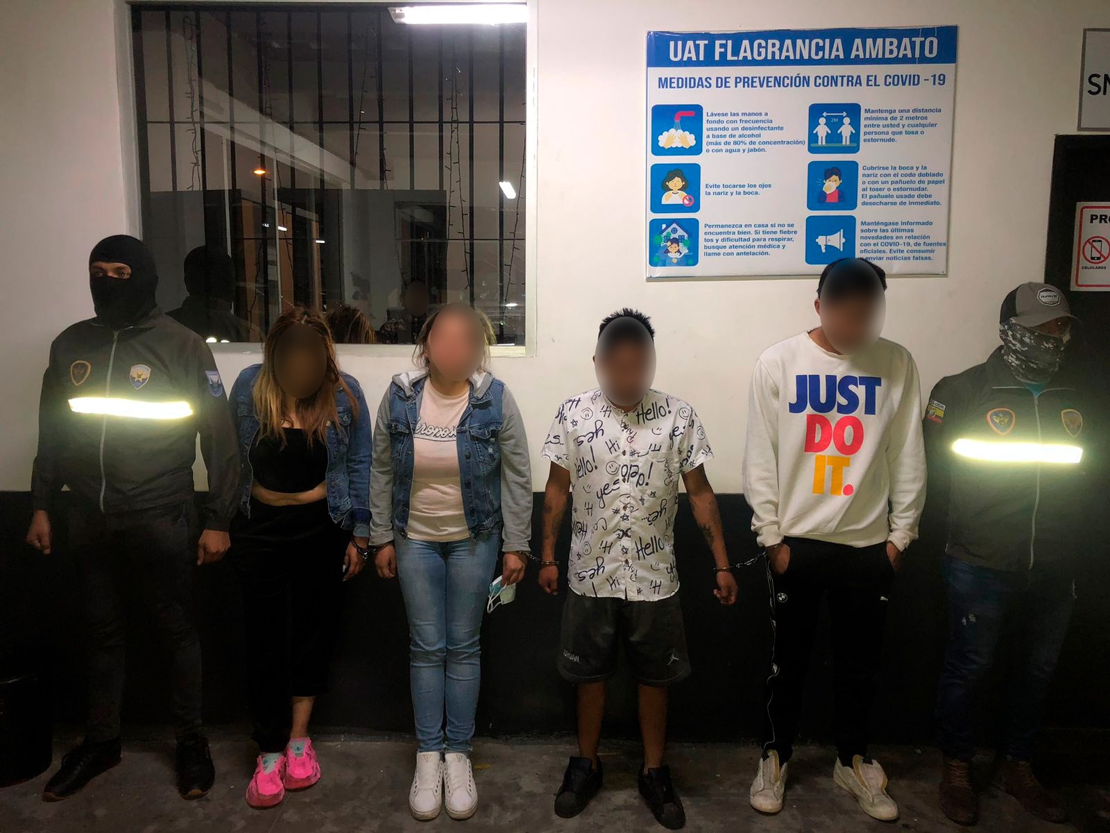 Ambato: Cuatro personas fueron capturadas con droga y armas | Noticias ...