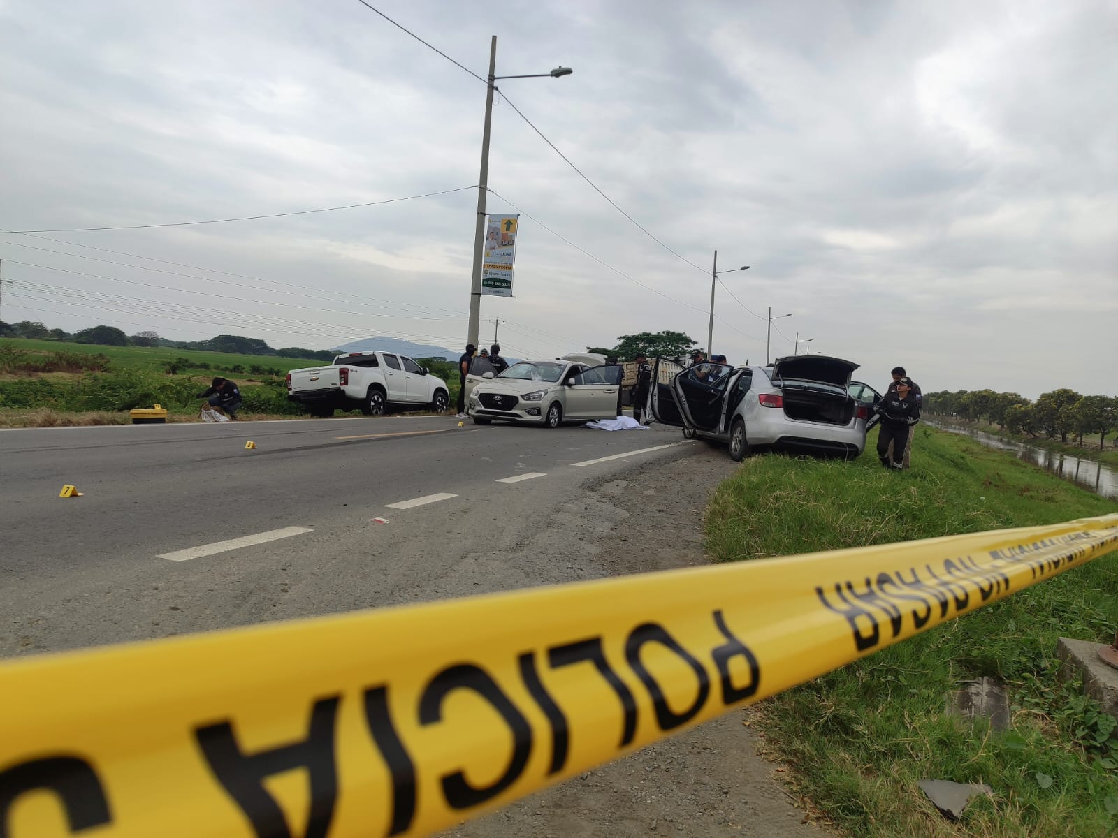 En Samborondón interceptan y asesinan a dos policías de la Dirección ...