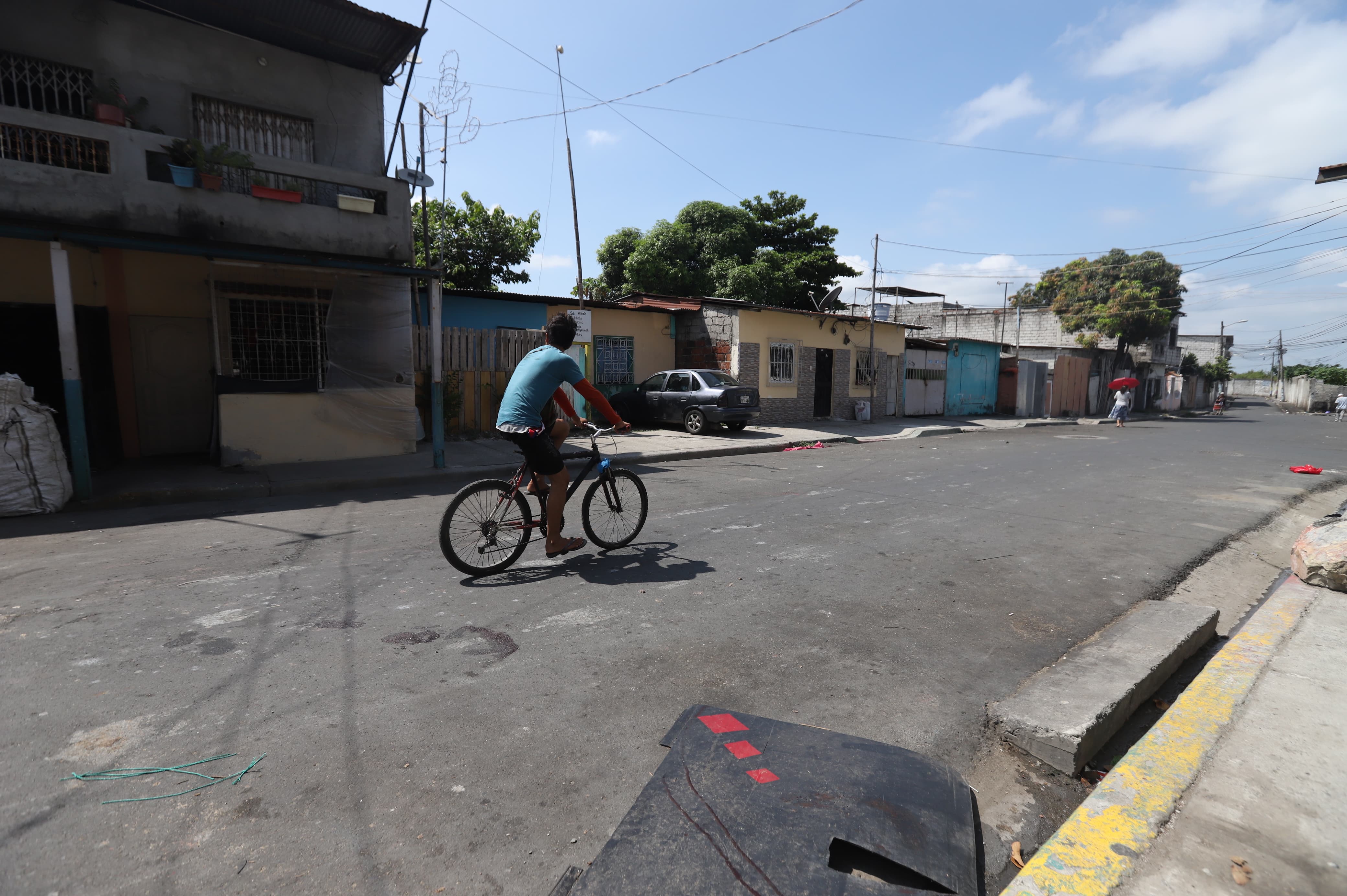 Terror en el Guasmo sur: hombre apareció descuartizado y en sacos de ...