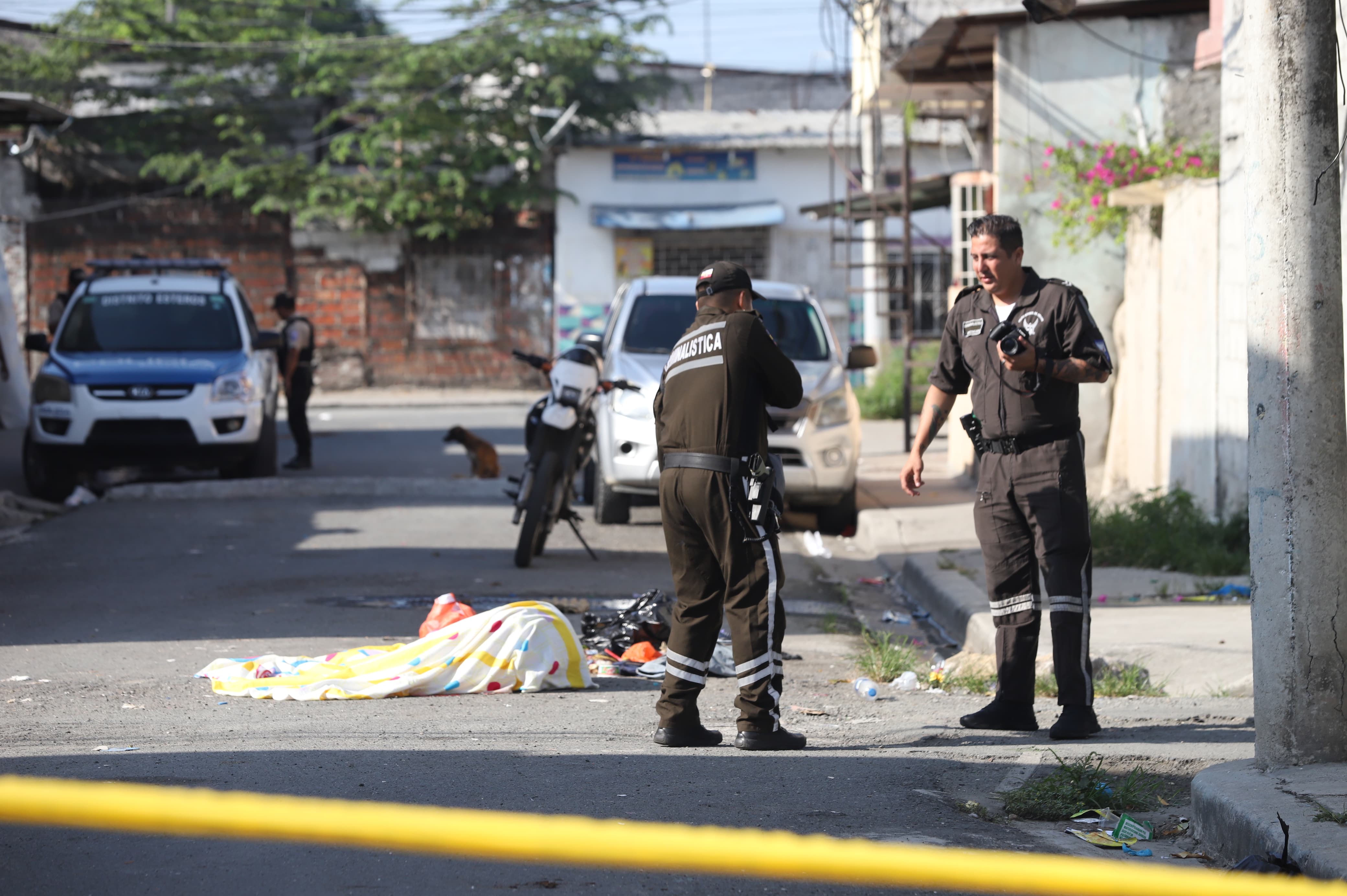 Guayaquil: A joven le descargaron cinco tiros en la Isla Trinitaria ...