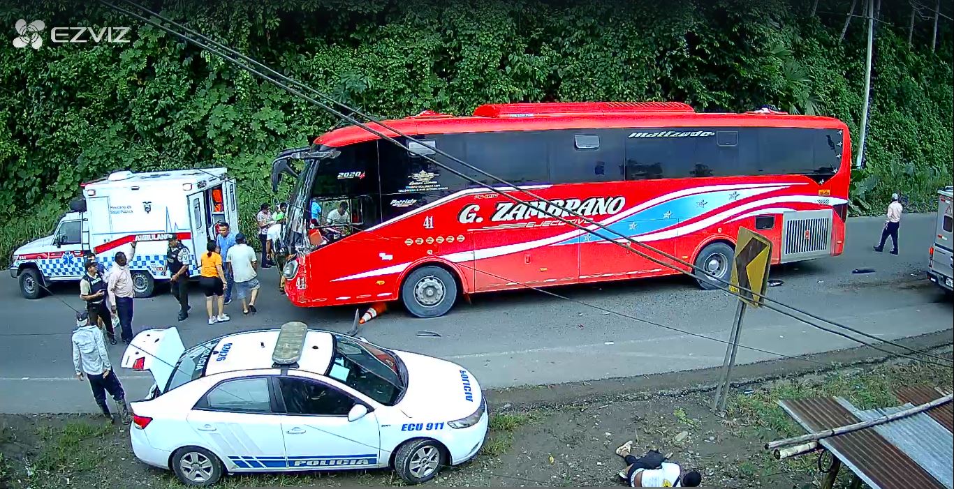 Accidente de tránsito en la carretera Quinindé-Esmeraldas deja dos ...