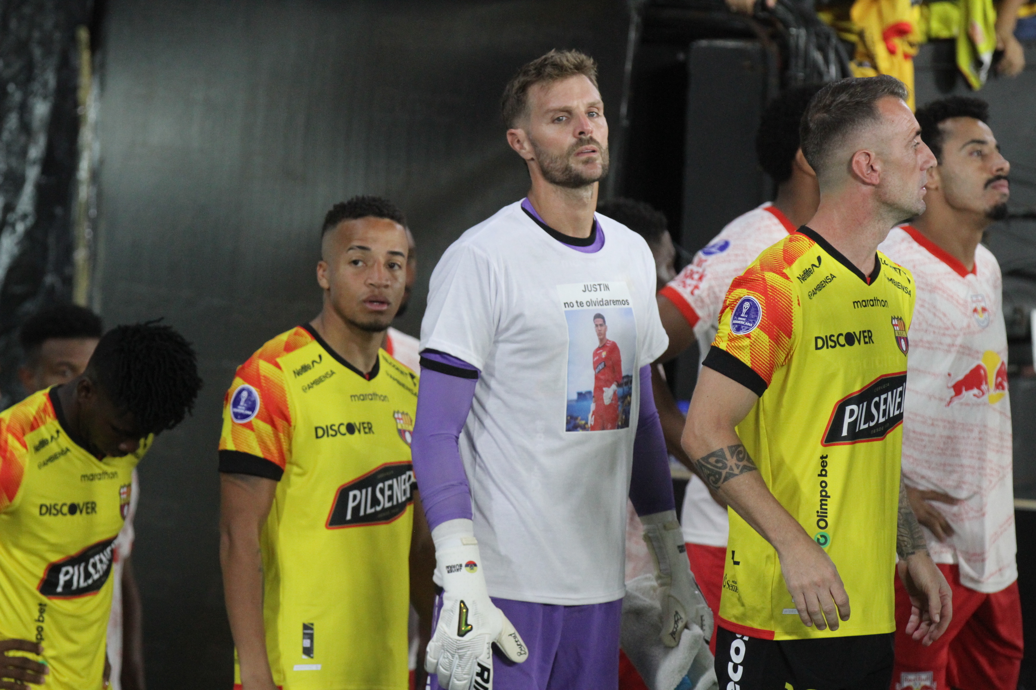 Por la muerte de Justin Cornejo, Barcelona SC jugó en estado shock ante ...