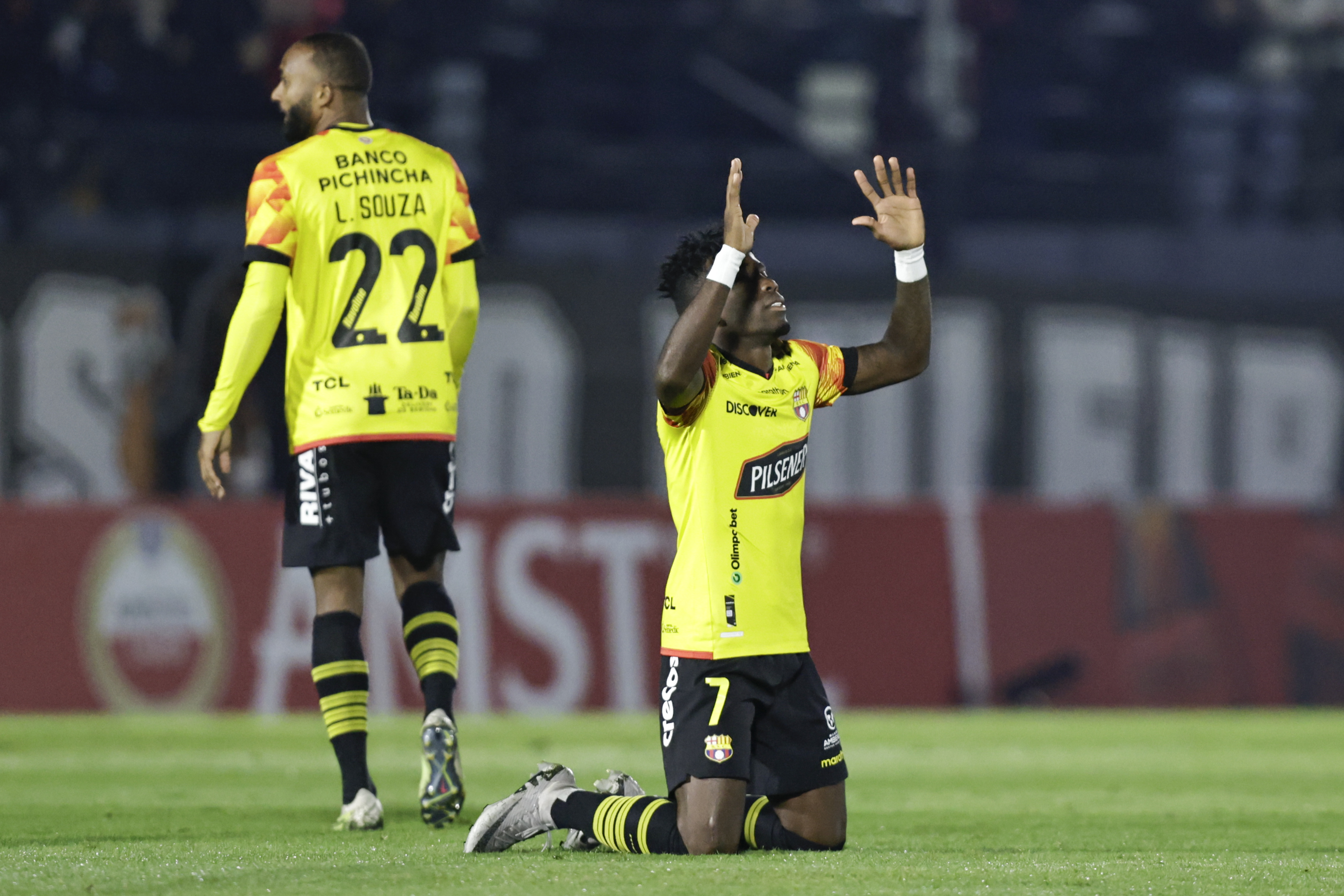 Copa Sudamericana: Así fue el gol de Adonis Preciado para Barcelona ...