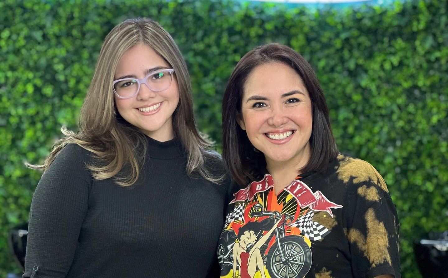Claudia Camposano: A los 43 años es la abuela más joven de la farándula