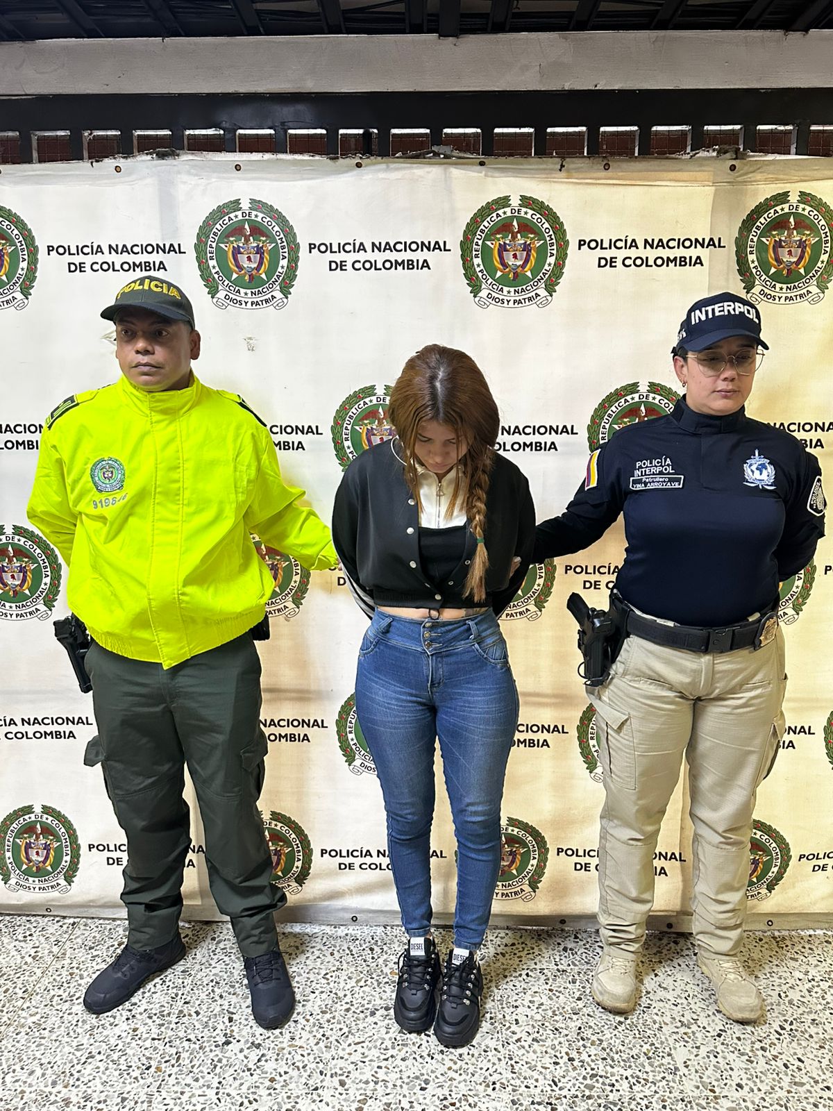 ¿Cuándo sería extraditada la exesposa de Junior Roldán, detenida en ...