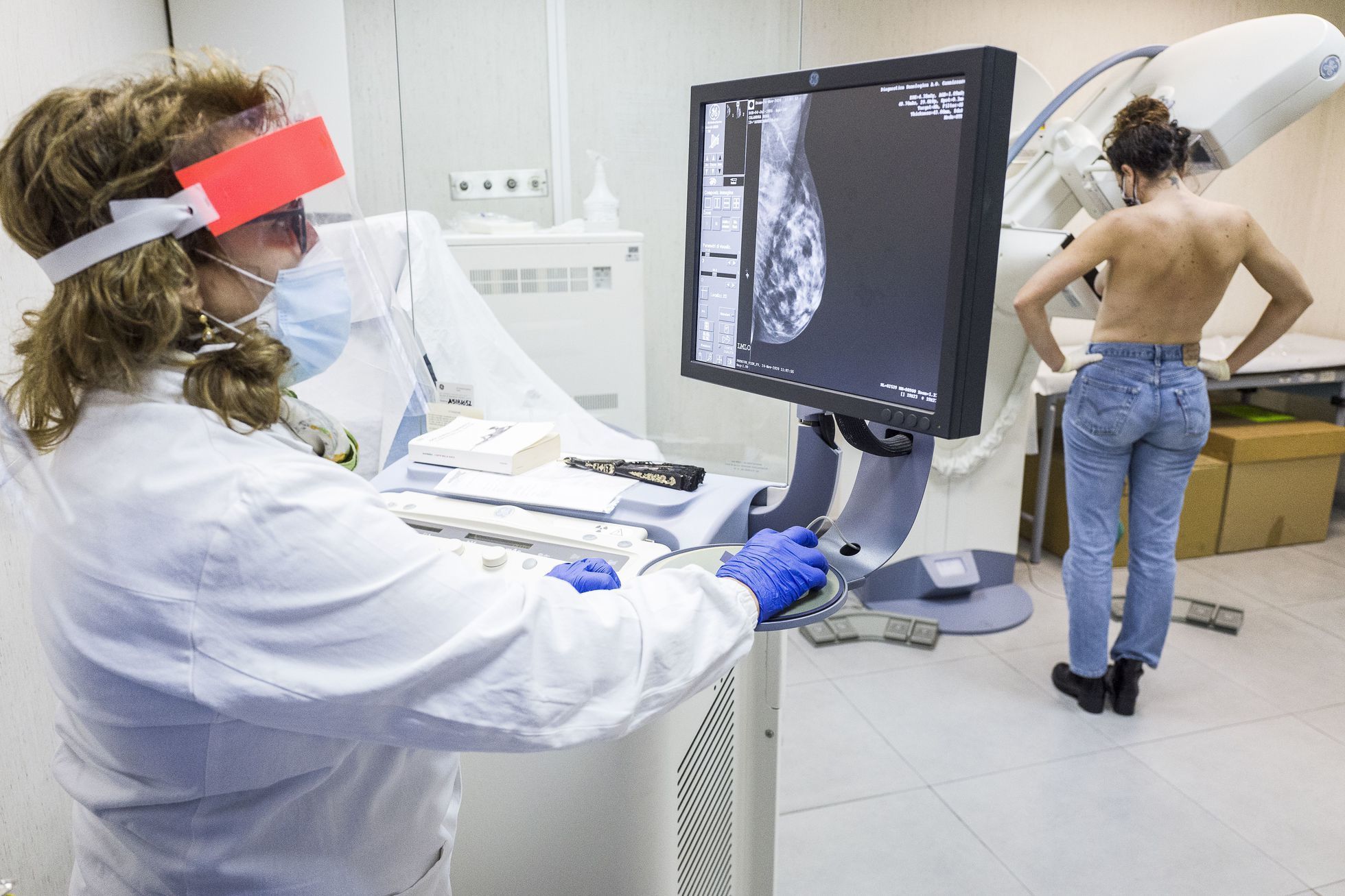 ¿Qué examen detecta el cáncer? Guía de pruebas según tu edad y el género