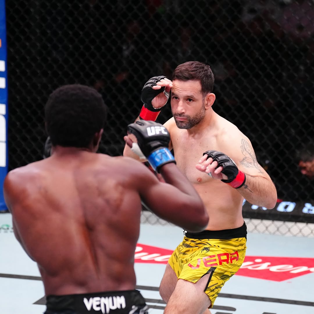 Carlos Vera Santos consiguió su primera victoria en UFC: Sometió a ...