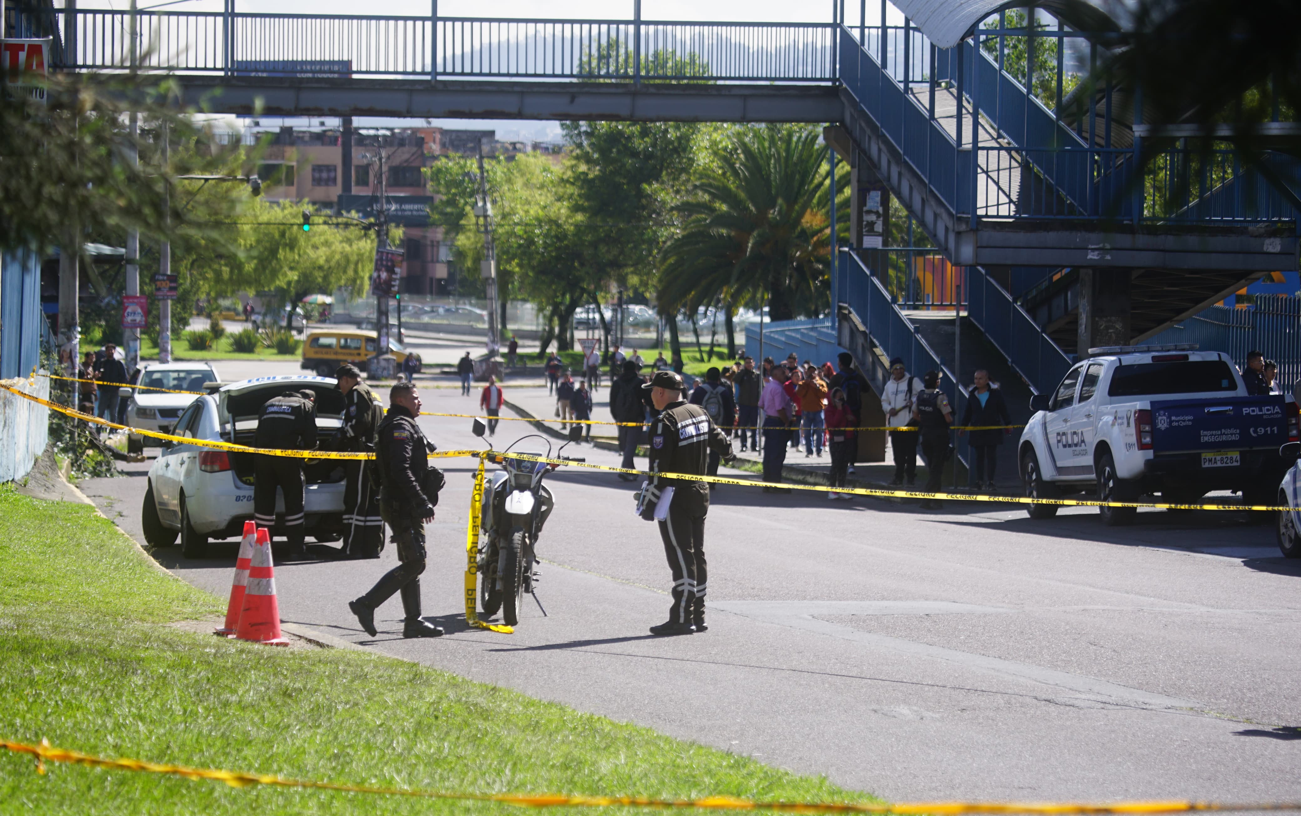 Robo a blindado en Quito: un muerto y un herido luego de una balacera