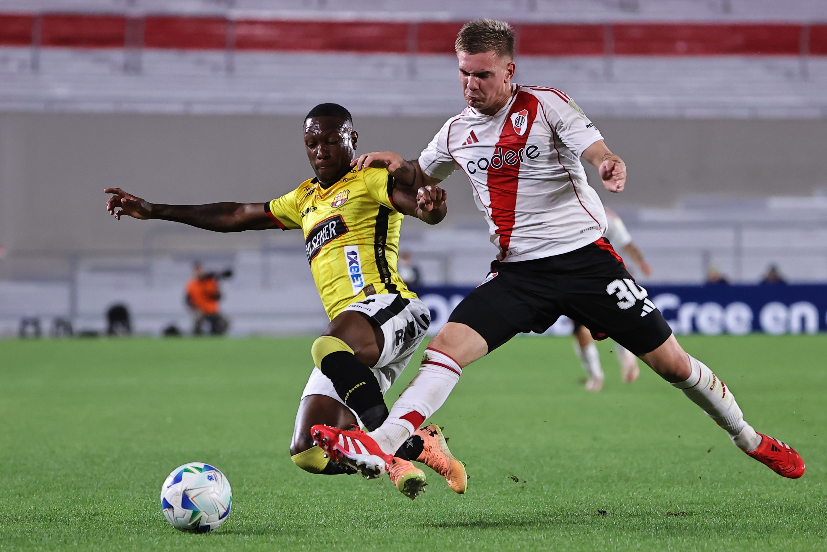 Barcelona SC vs Universitario: Fecha, hora y dónde ver del juego ...