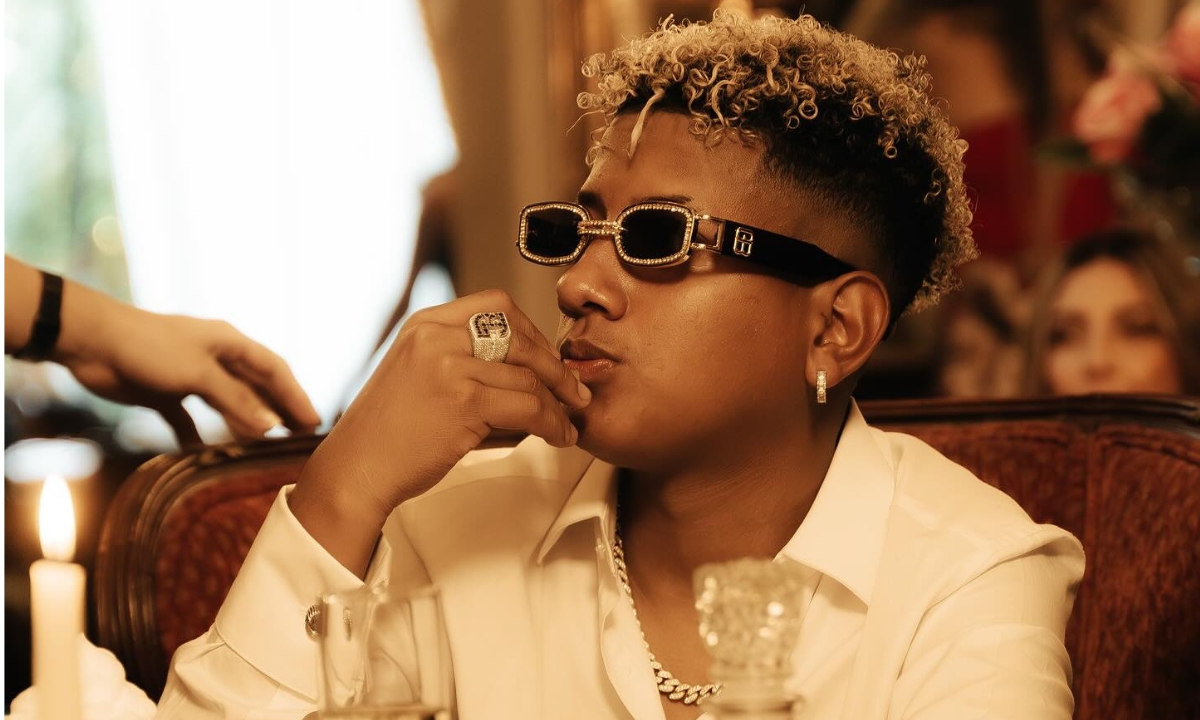 Jombriel estrena 'XCLANA' y se apodera del #1 en tendencias de música