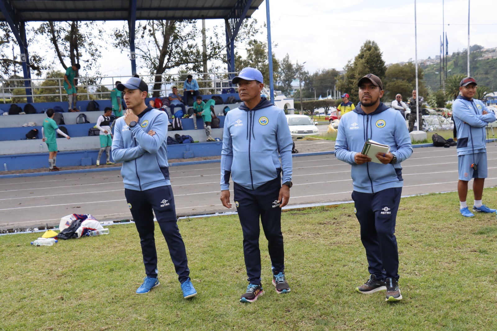 Juan Cerda transmite su experiencia en Alemania como DT de Espoli