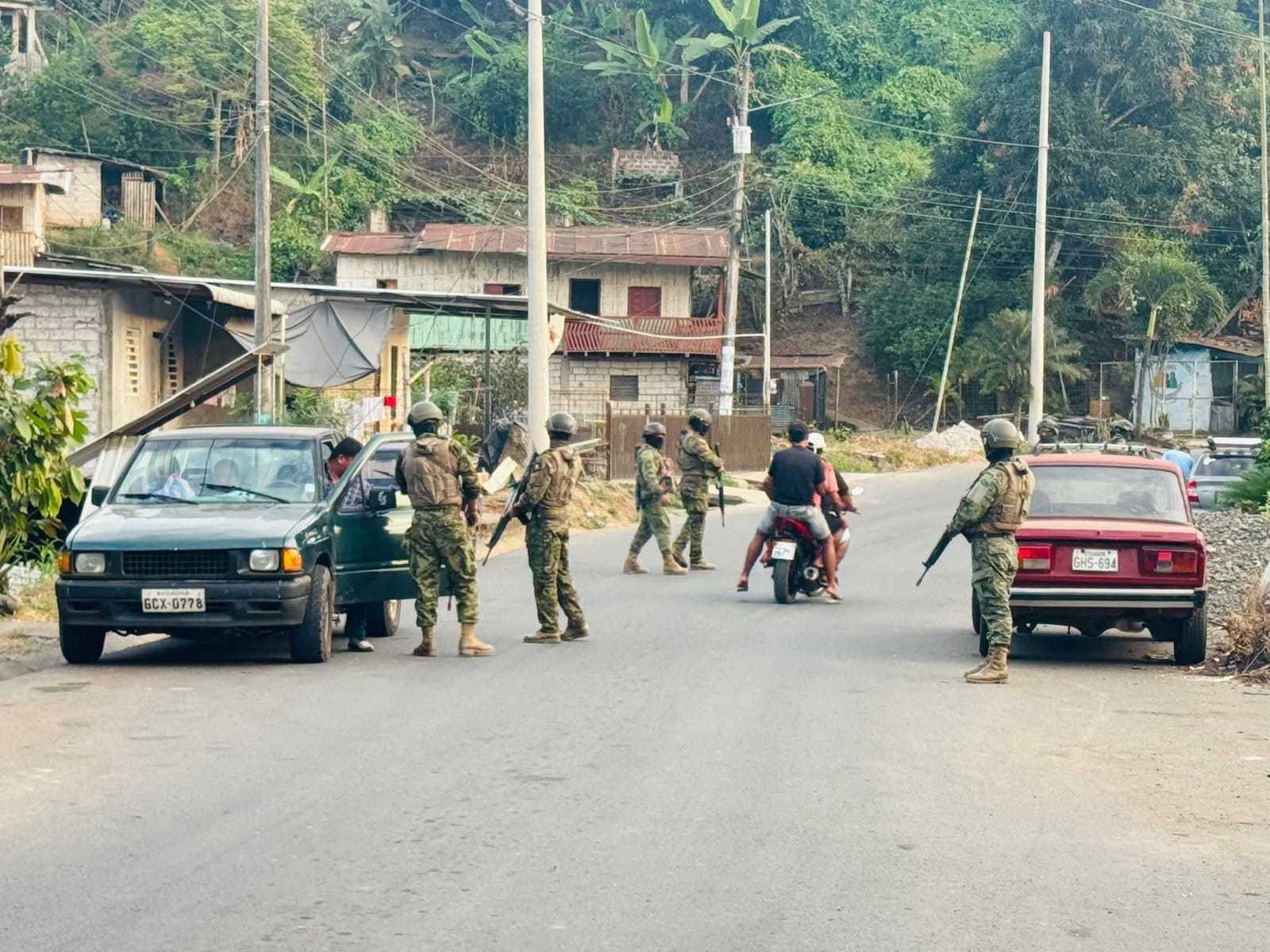 Masacres en Ecuador: Así ganan dinero las bandas atacando a inocentes