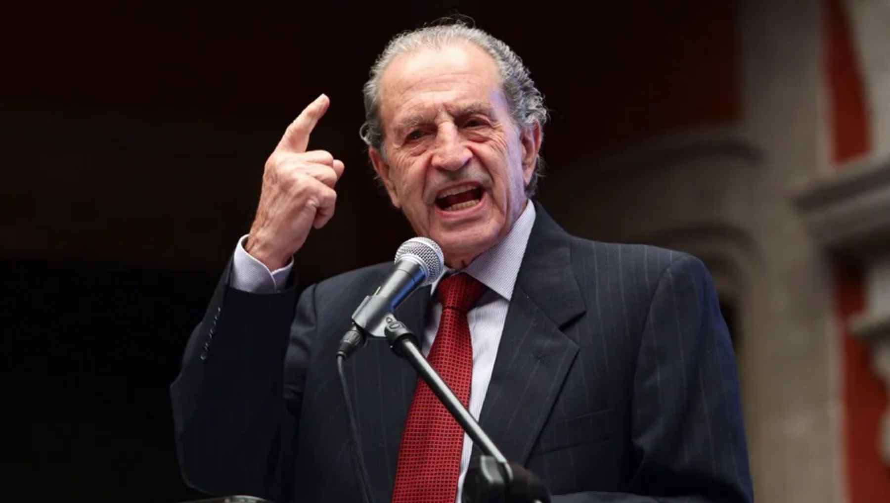 Tres días de luto nacional marcan la despedida del expresidente Rodrigo ...