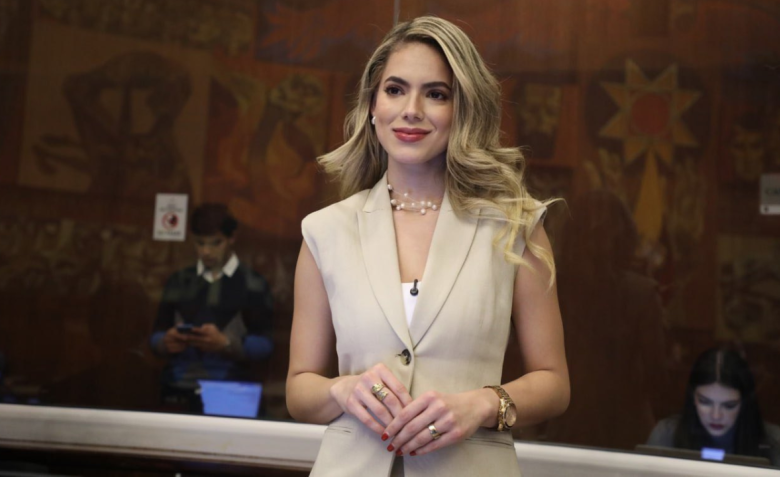 ¿Quién es Rosa Torres? La asambleísta vinculada a polémicas fiestas en ...