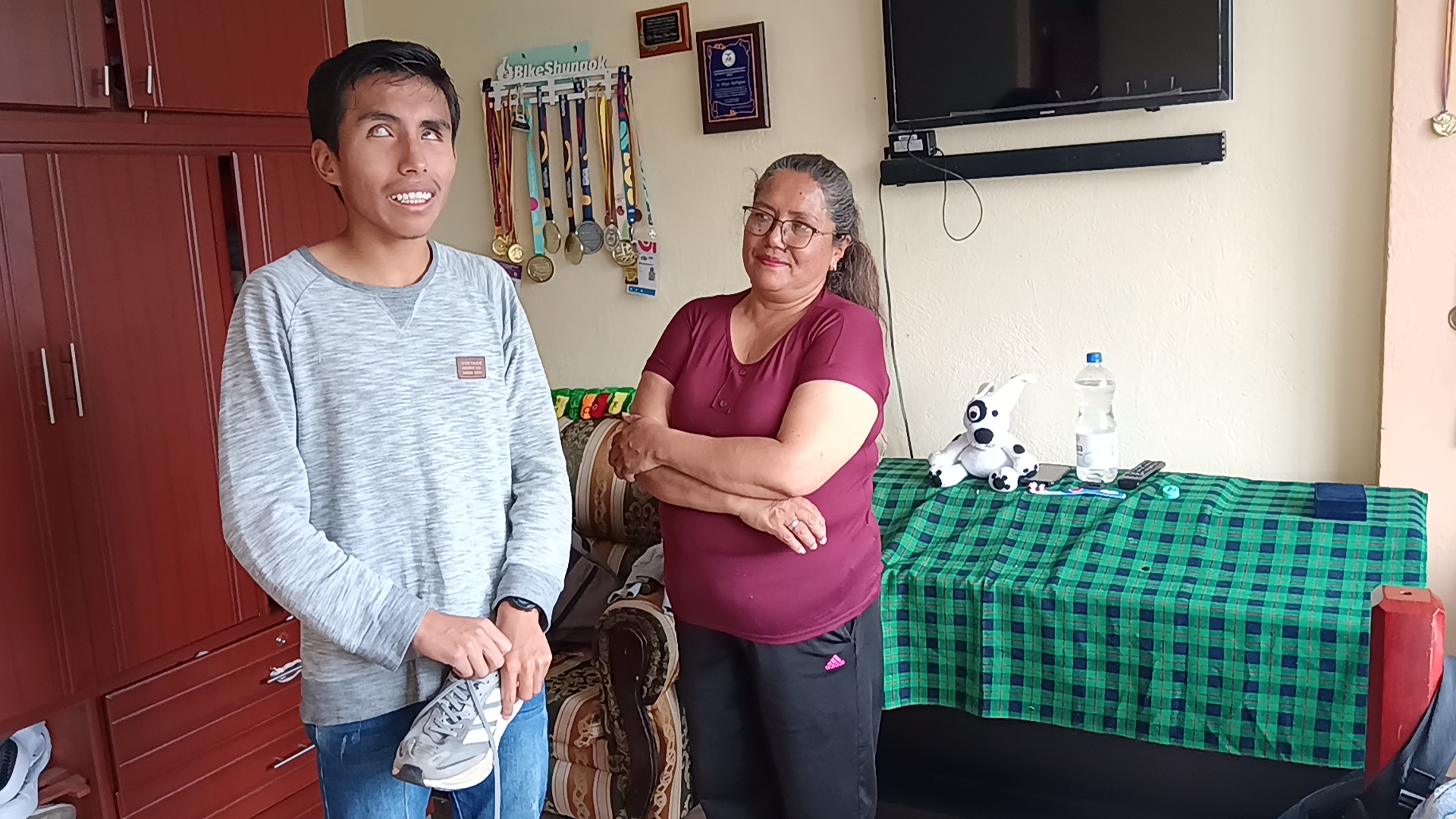 Bryan Rodríguez: De oro, pero con zapatos prestados