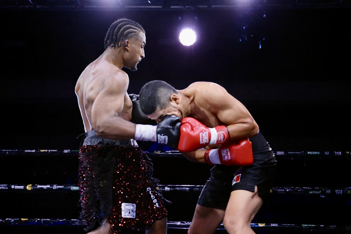 BoxLegends encendió el ring con peleas intensas y momentos impactantes ...